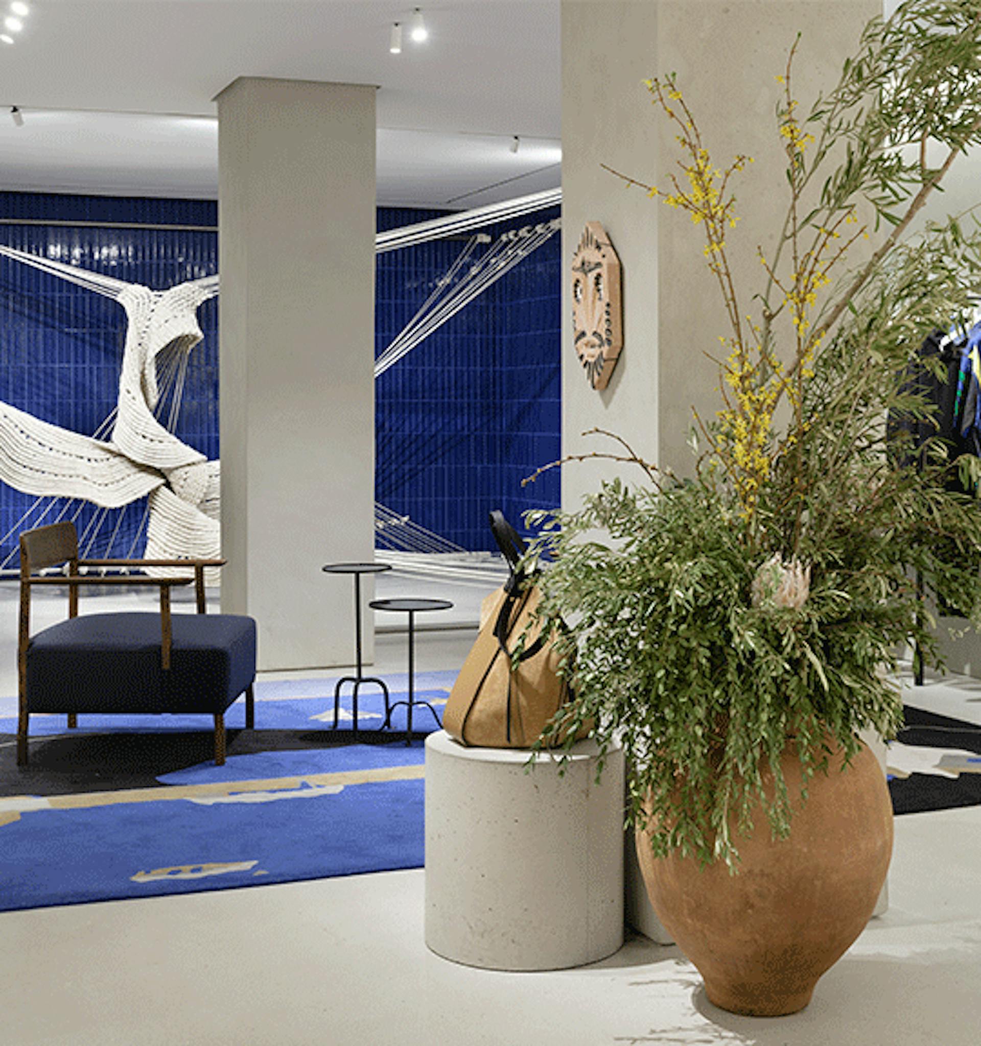 Loewe, accessories, ready-to-wear - Fashion & Leat... - LVMH