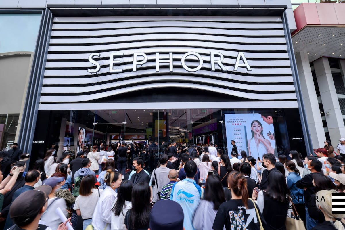 Sephora unveils new Store of the Future in Shangha... - LVMH