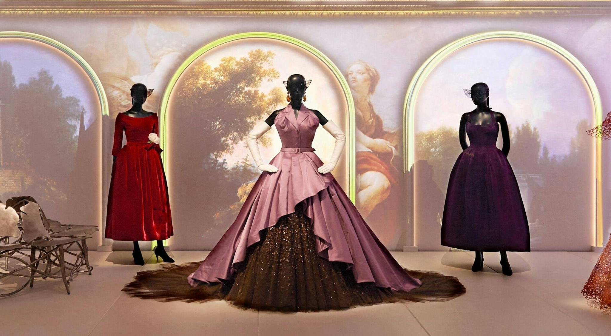 Dior dévoile sa nouvelle exposition à La Galerie D... - LVMH