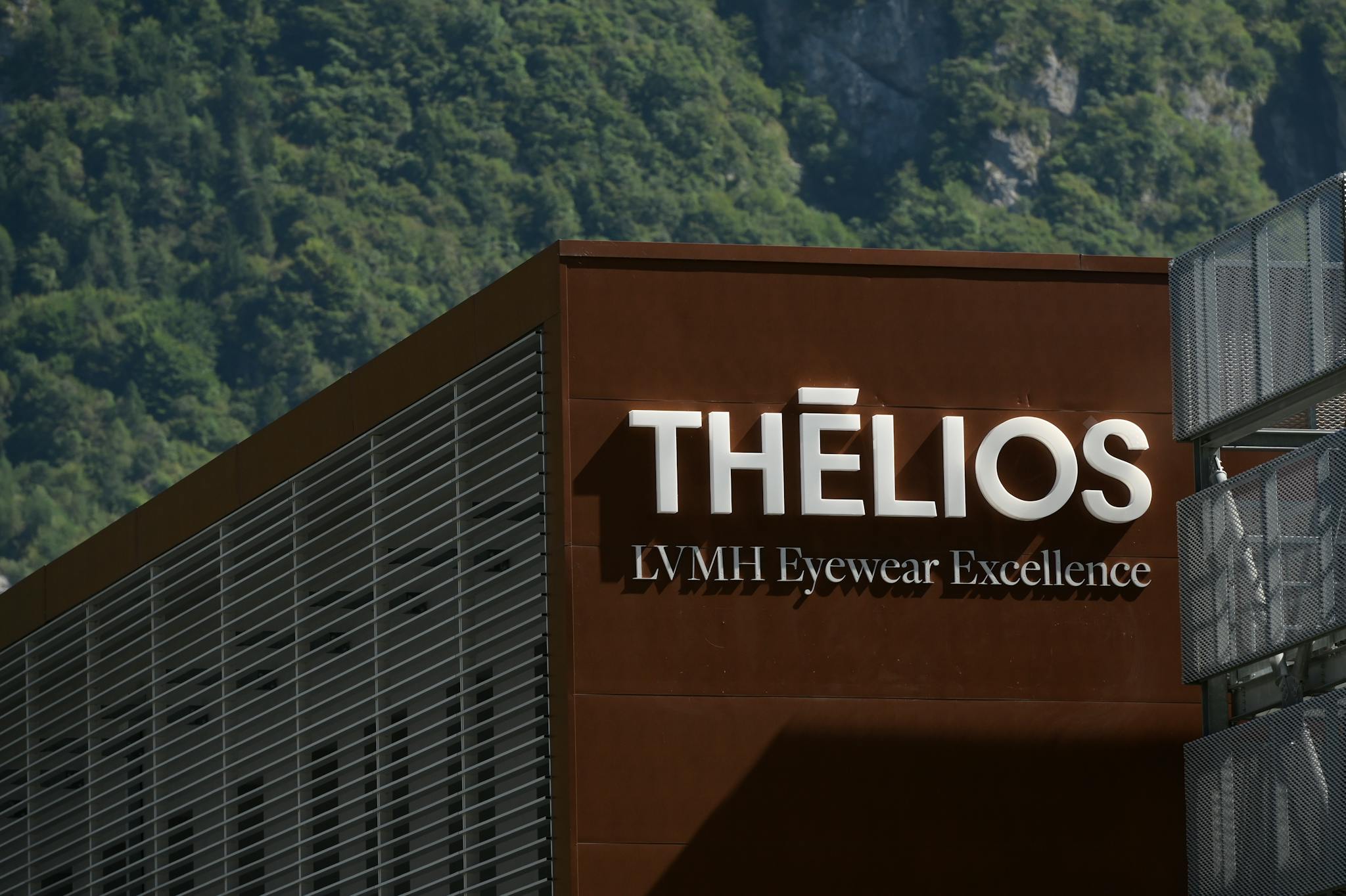 Thélios strengthens its portfolio with the acquisi... - LVMH