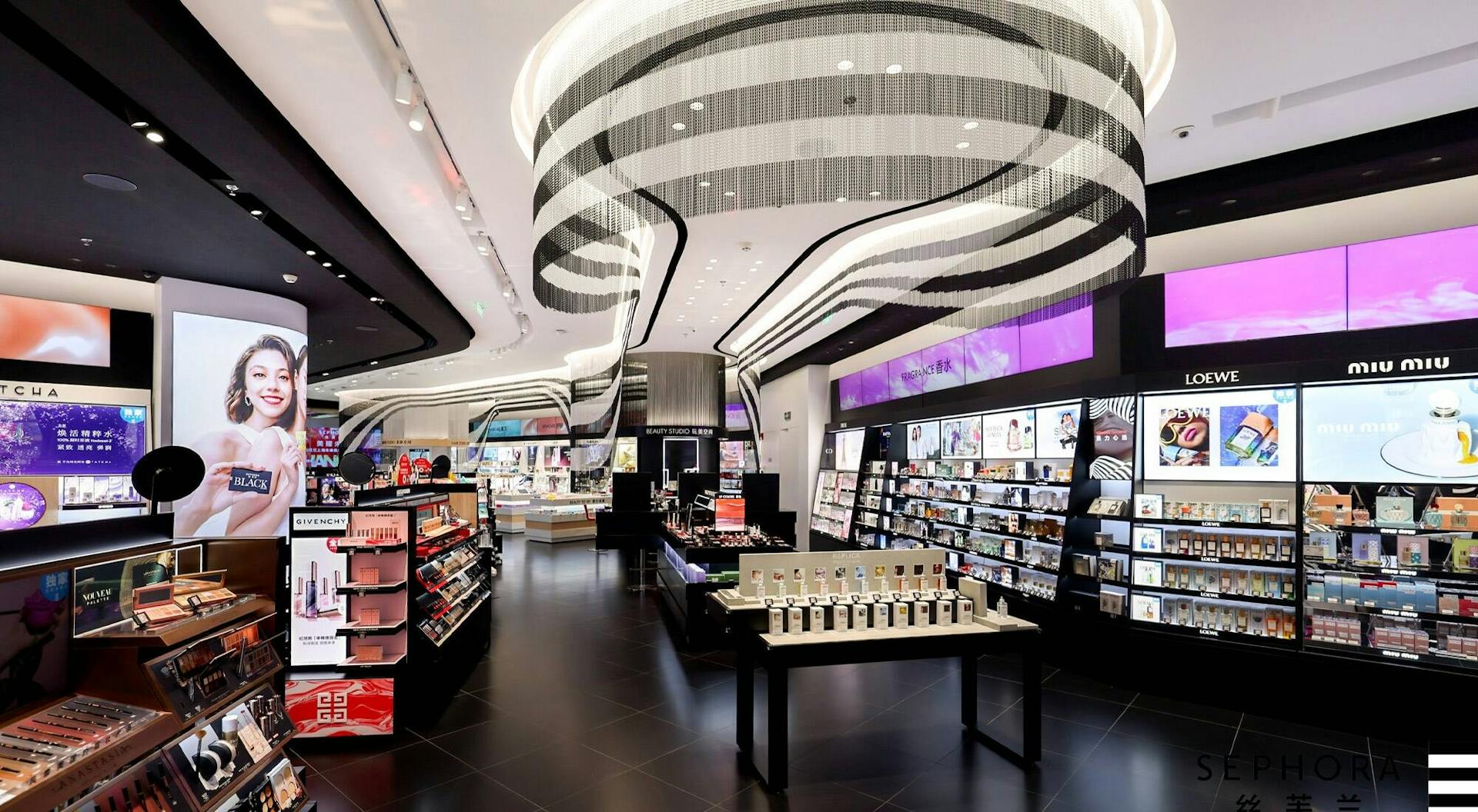 Sephora unveils new Store of the Future in Shangha... - LVMH
