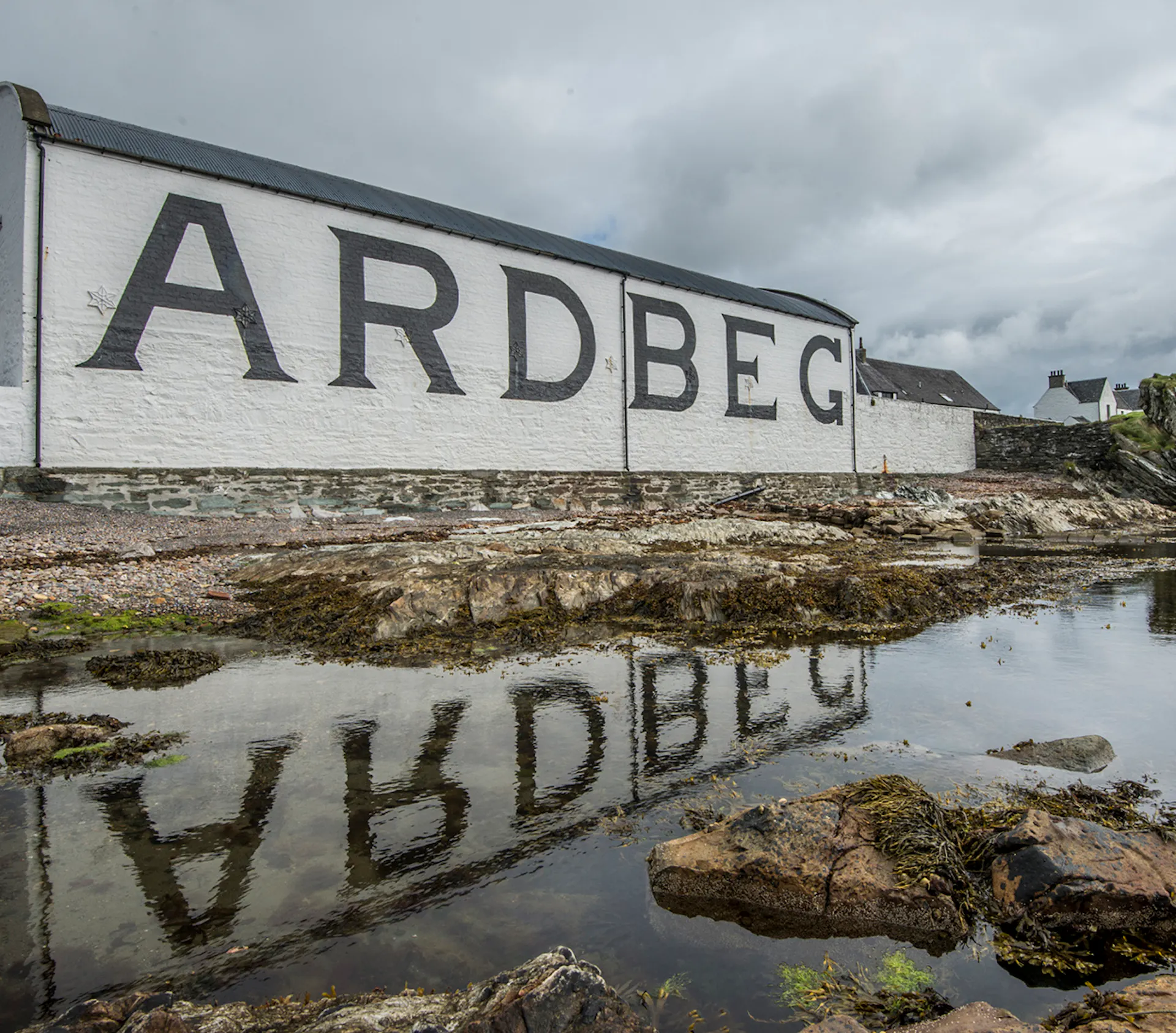Ardbeg, whisky, single malt - Wines & Spirits - LVMH
