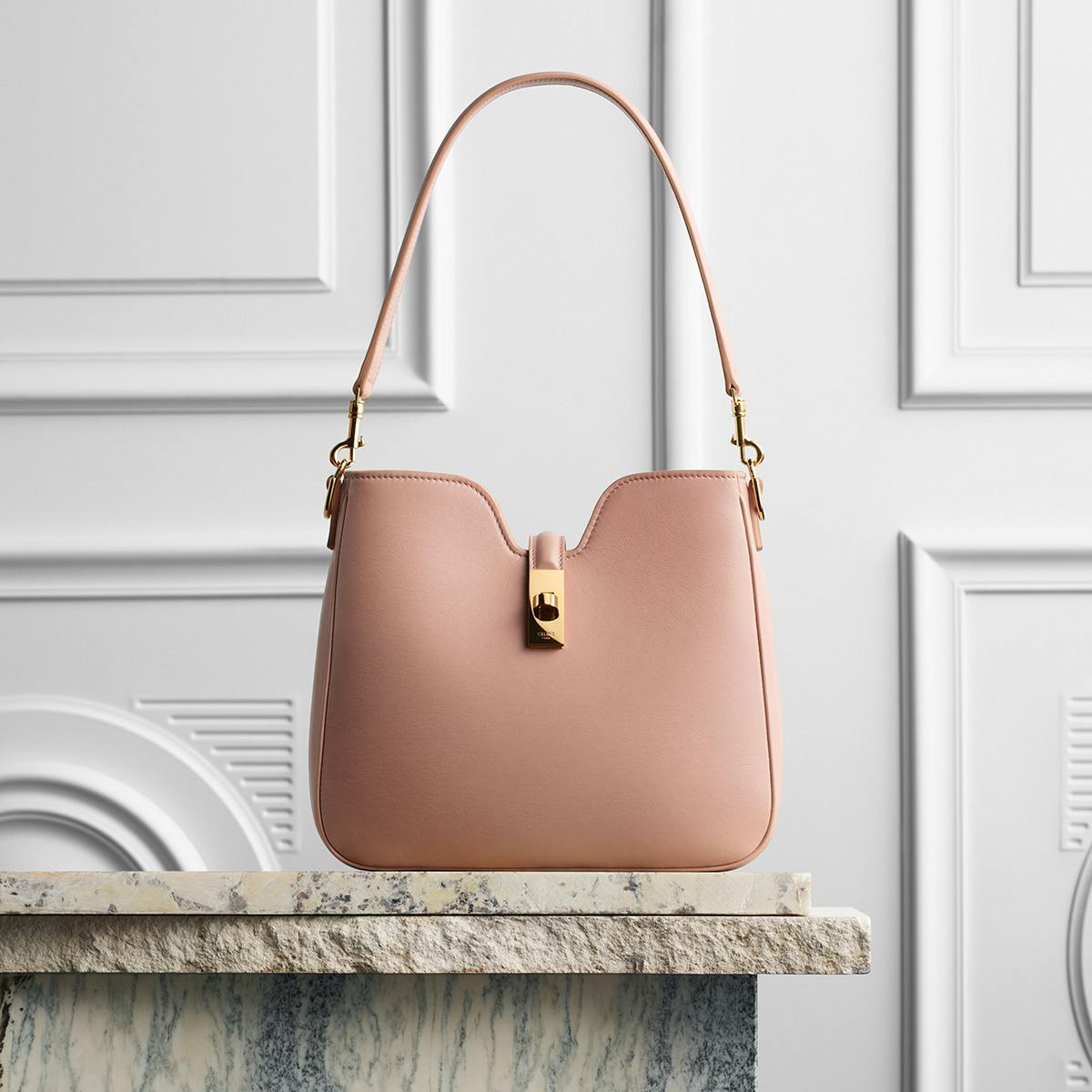 Celine, prêt-à-porter haut de gamme, souliers - Mo... - LVMH