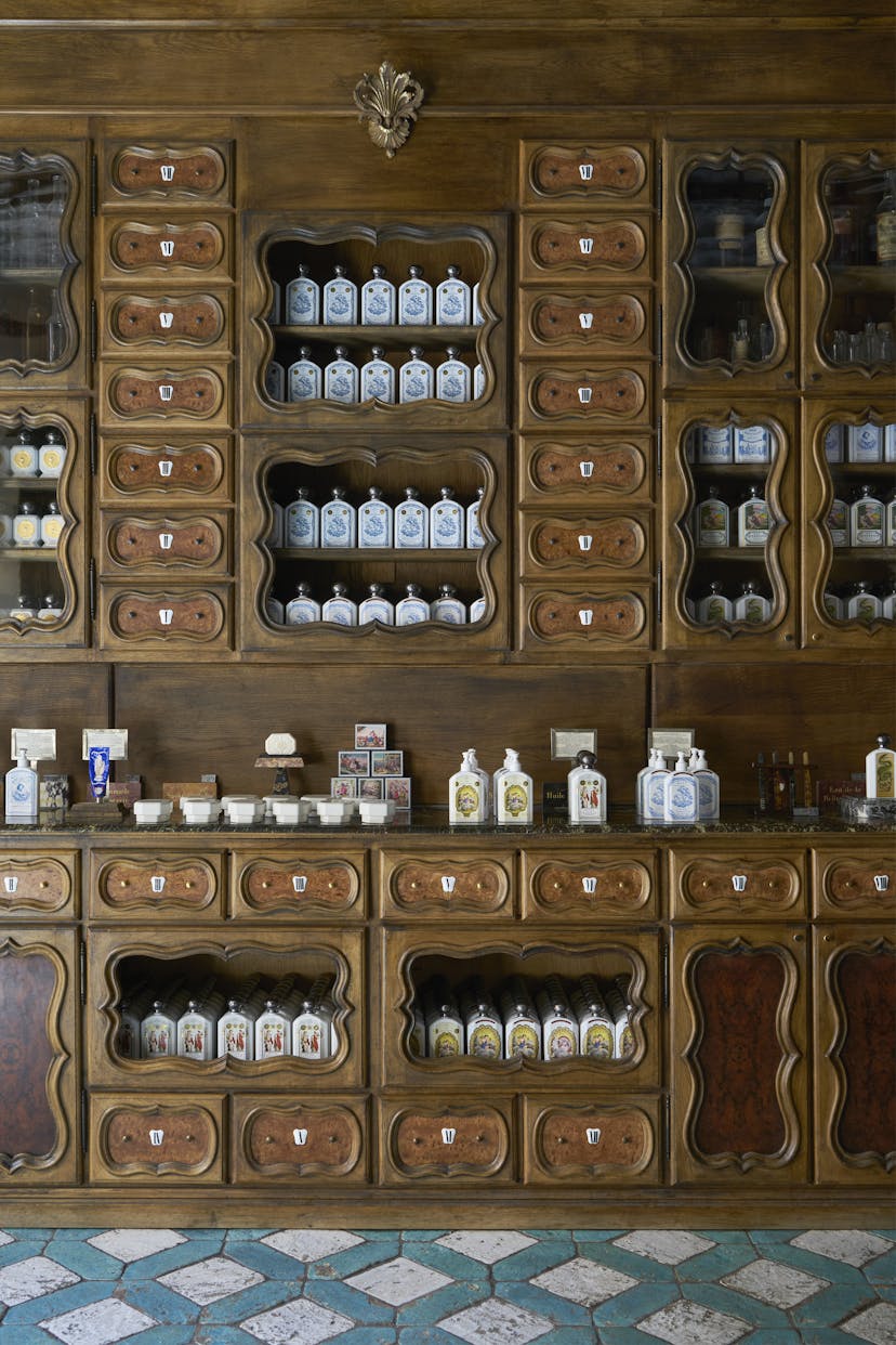 Officine Universelle Buly - LVMH