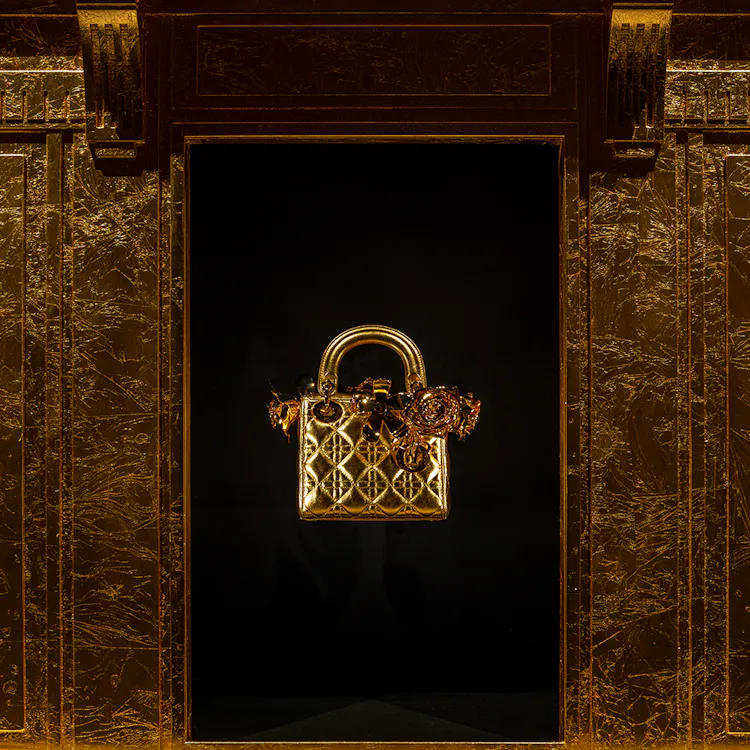 Dior presents spectacular “L'Or de Dior” gold-them... - LVMH