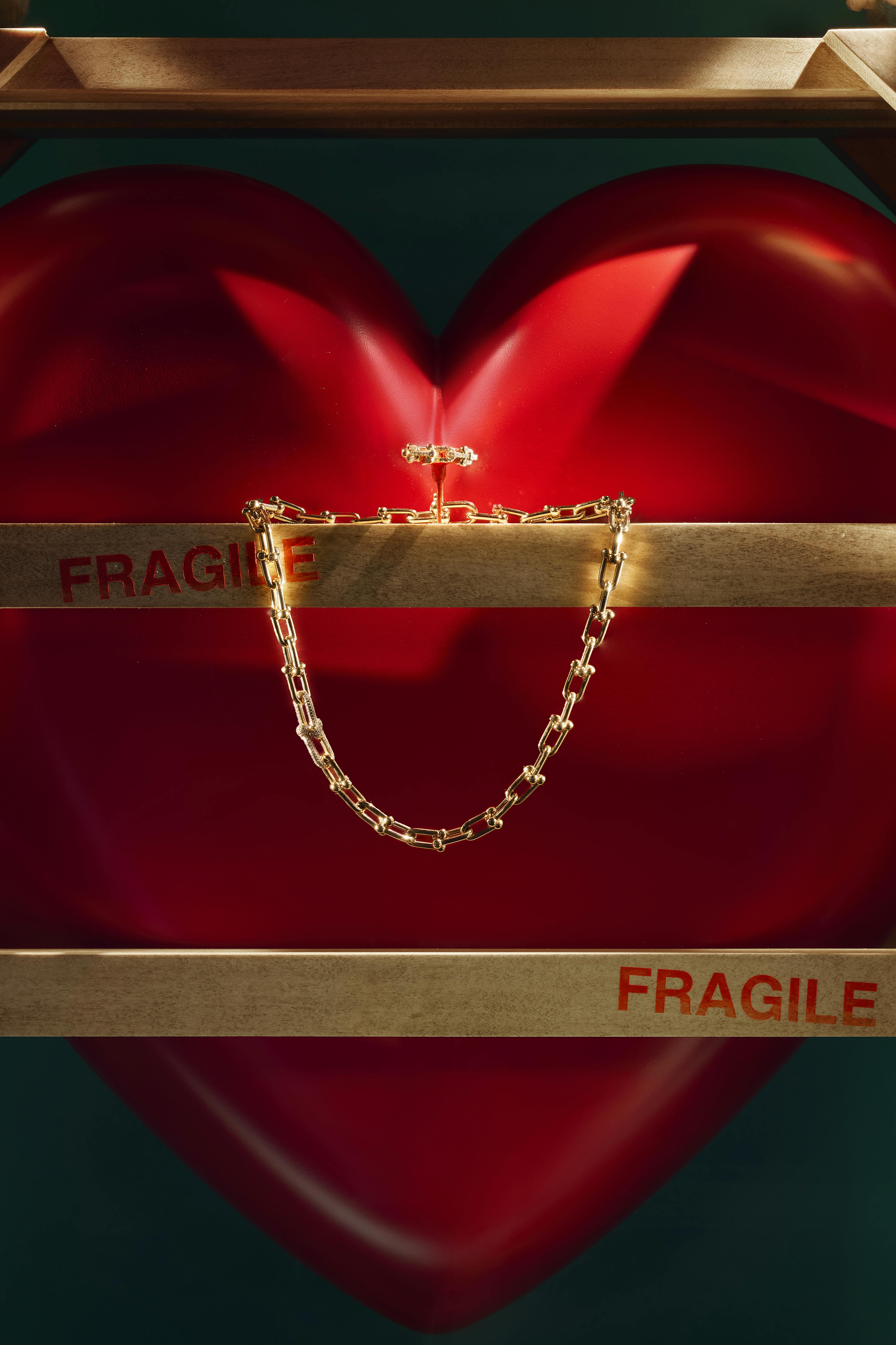 Tiffany & Co. lights up London with first ever immersive window ...