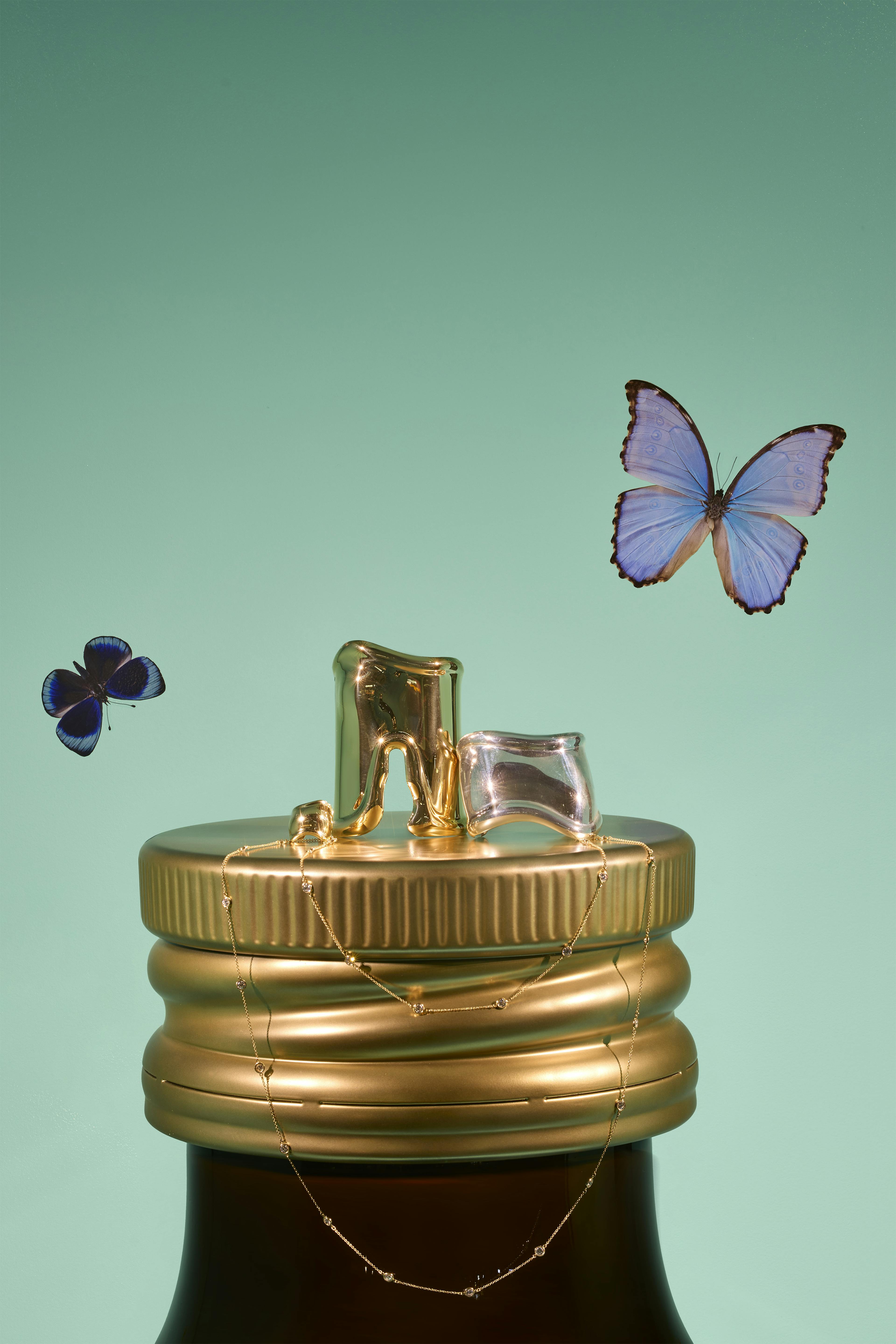 Tiffany & Co. lights up London with first ever immersive window ...