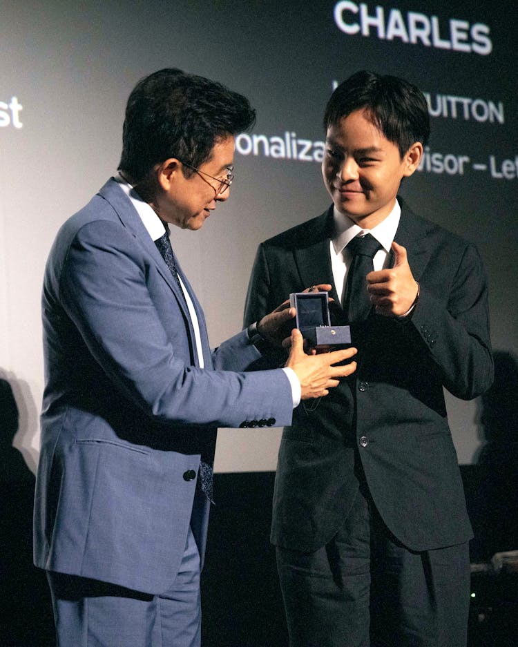 LVMH Group Launches its METIERS D’EXCELLENCE Initi... - LVMH