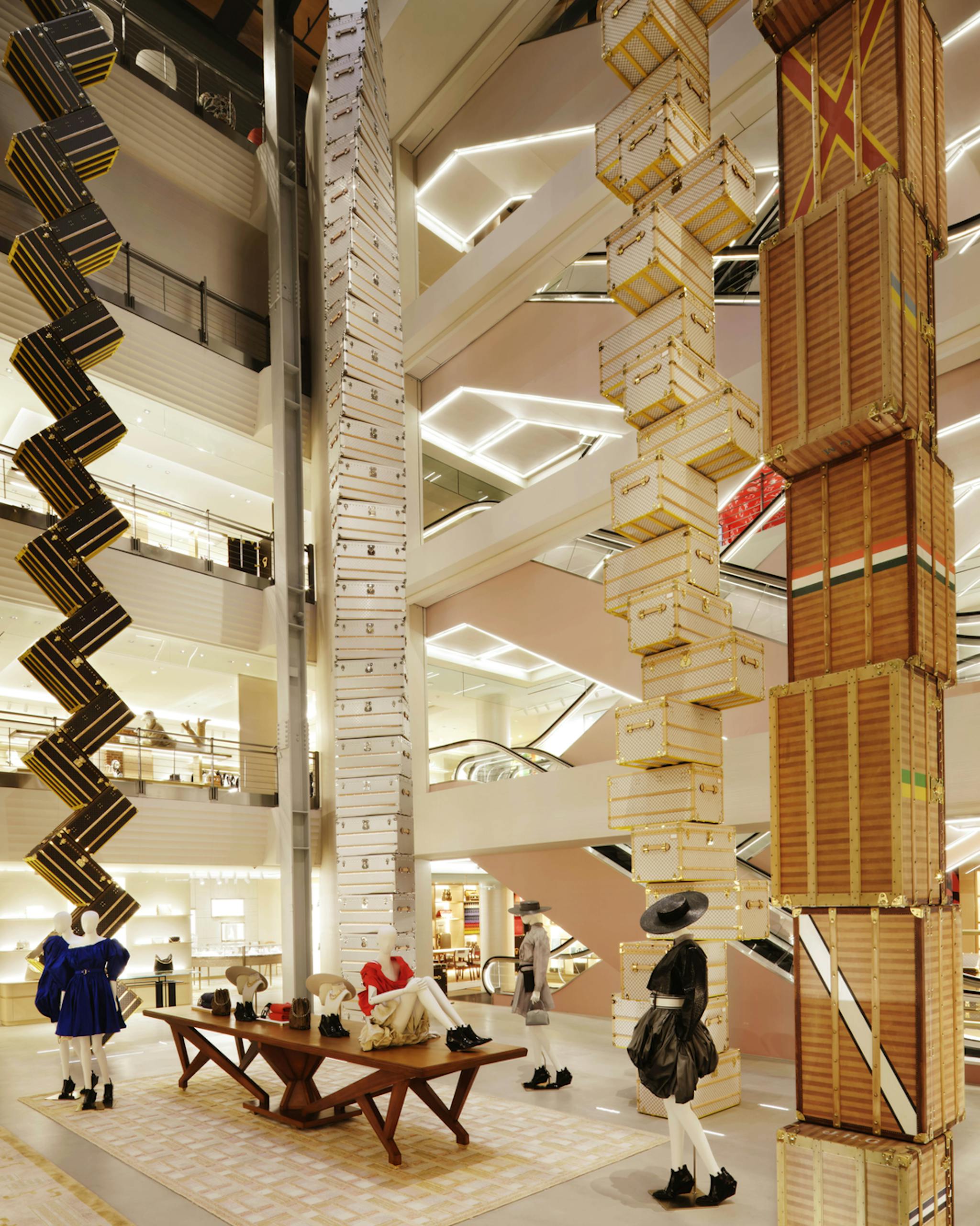 Louis Vuitton unveils a new cornerstone of retail,... - LVMH