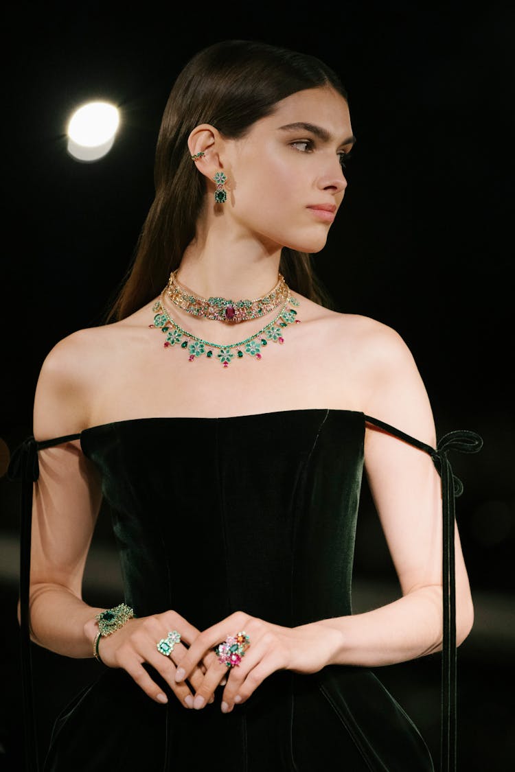 Dior dévoile Diorexquis, une collection de haute j... - LVMH