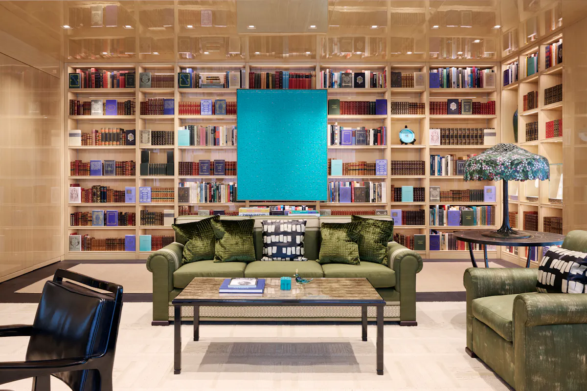 Tiffany & Co. Ginza: an artistic landmark in the h... - LVMH