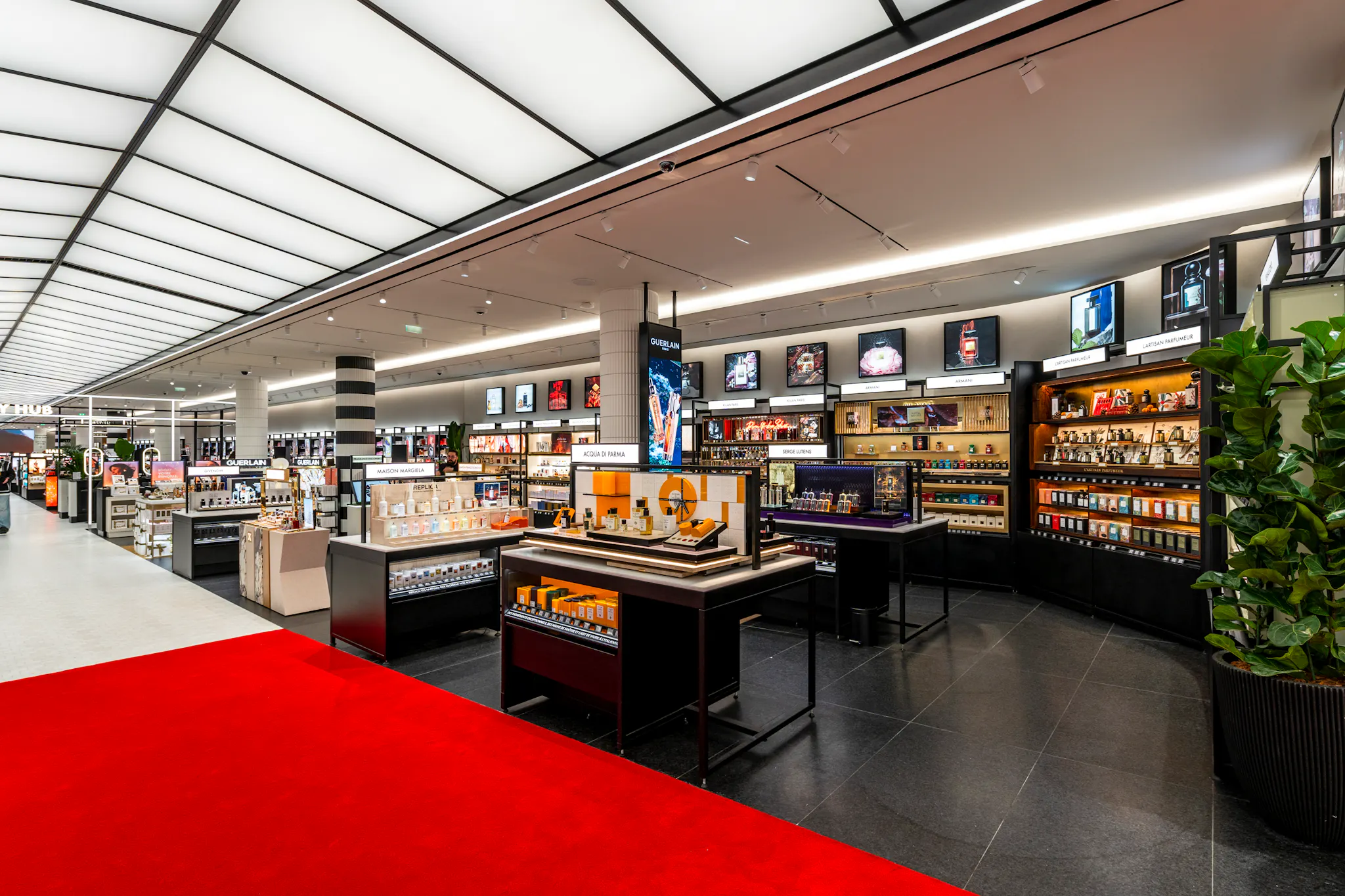 Sephora unveils new flagship Champs-Élysées store - LVMH