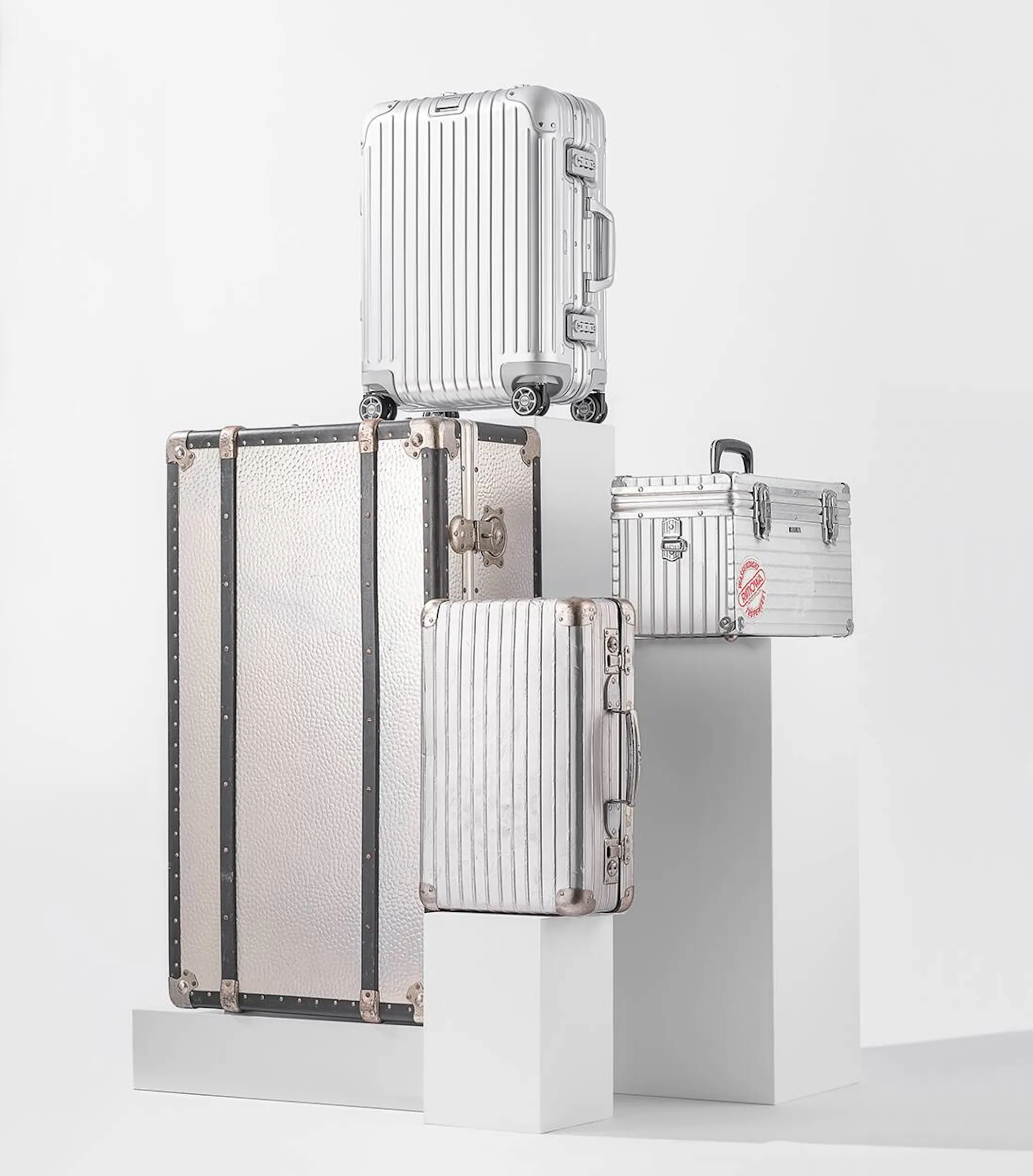 RIMOWA - Fashion & Leather goods - LVMH