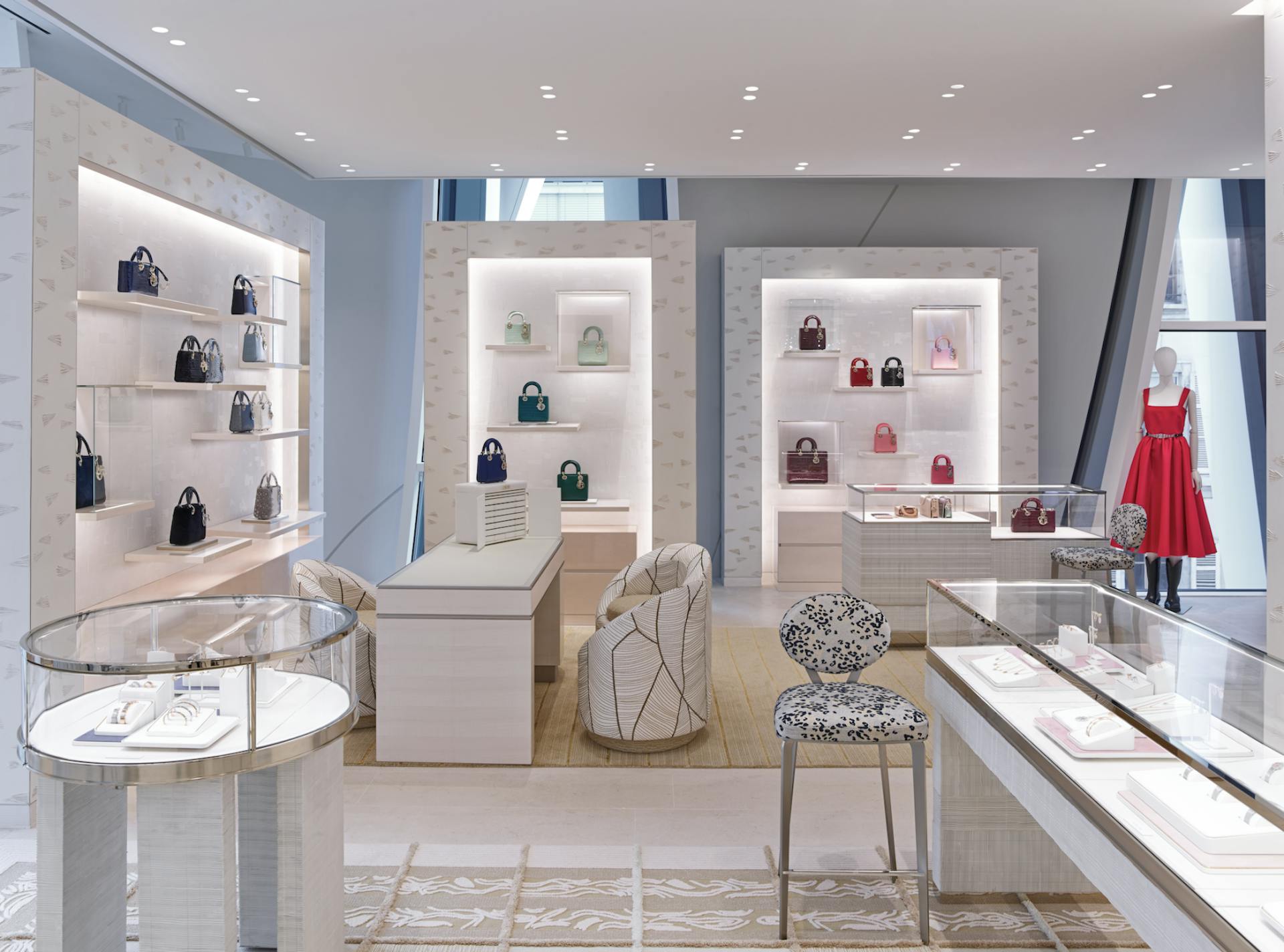 Dior unveils exceptional new boutique in Geneva de... - LVMH