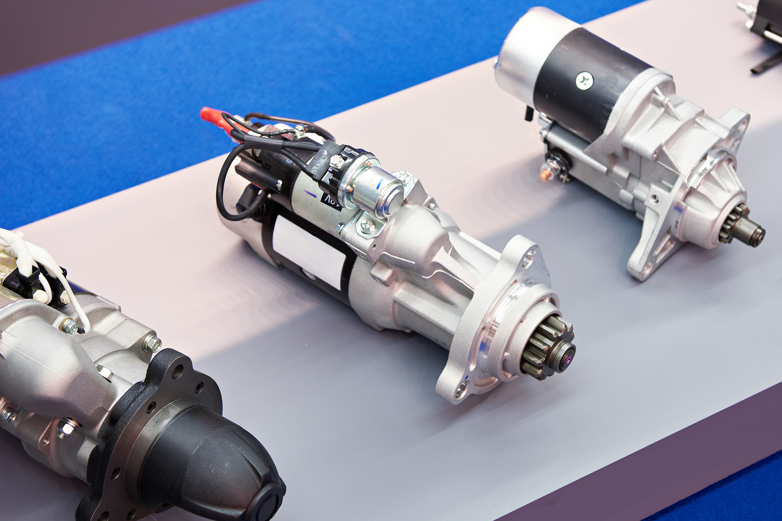 How does a starter motor work?