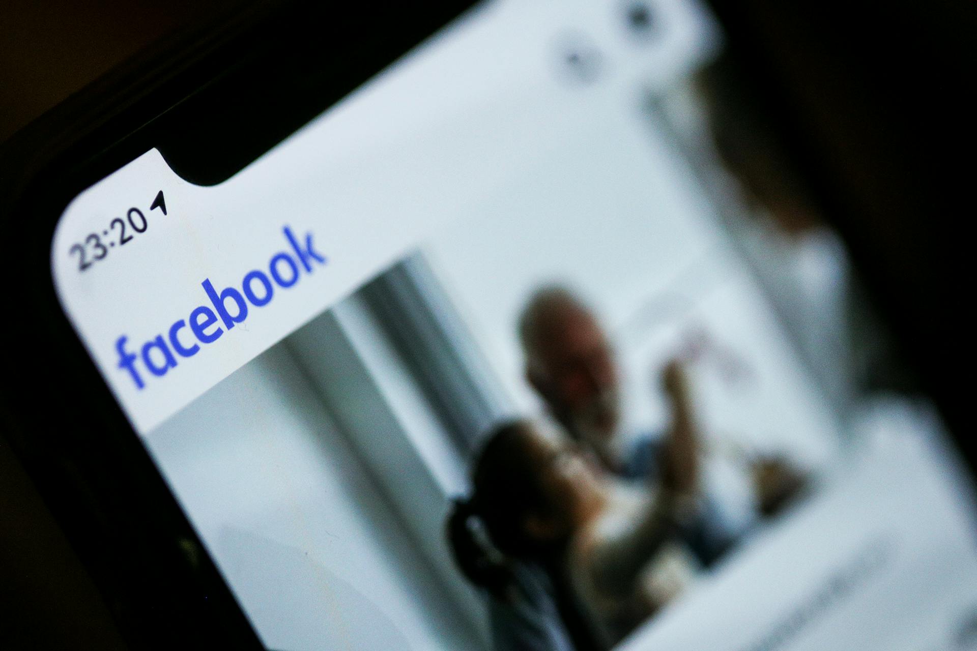 Facebook Monitoring: Definition, Tools, Insights