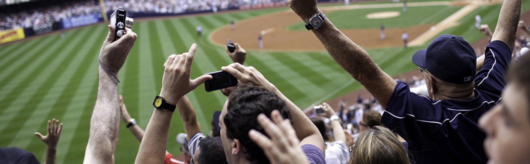 6 Major League Baseball Teams Dominating the Social Media Game