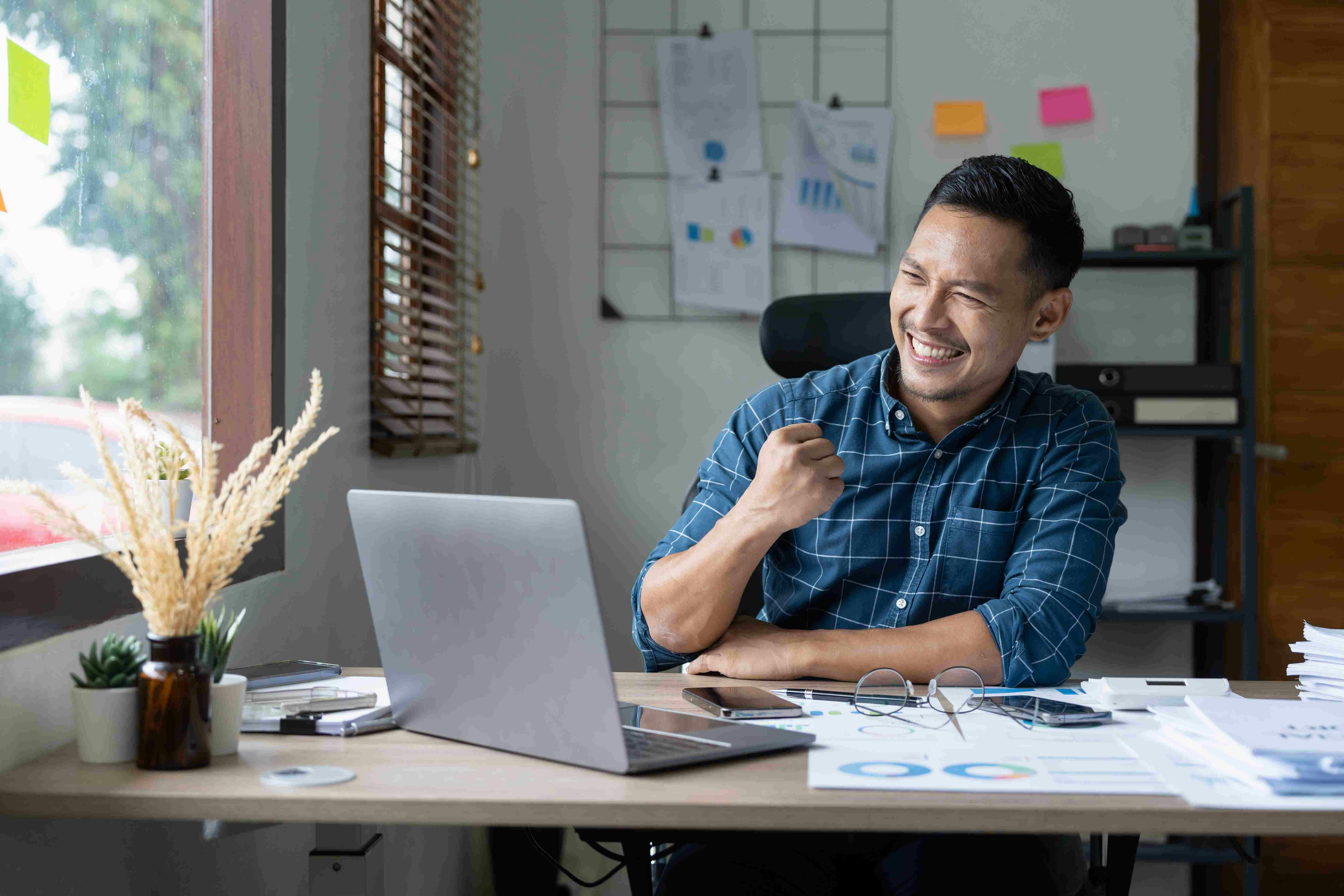 企業のSNS運用とは？始め方やポイント、成功事例をわかりやすく解説｜Meltwater