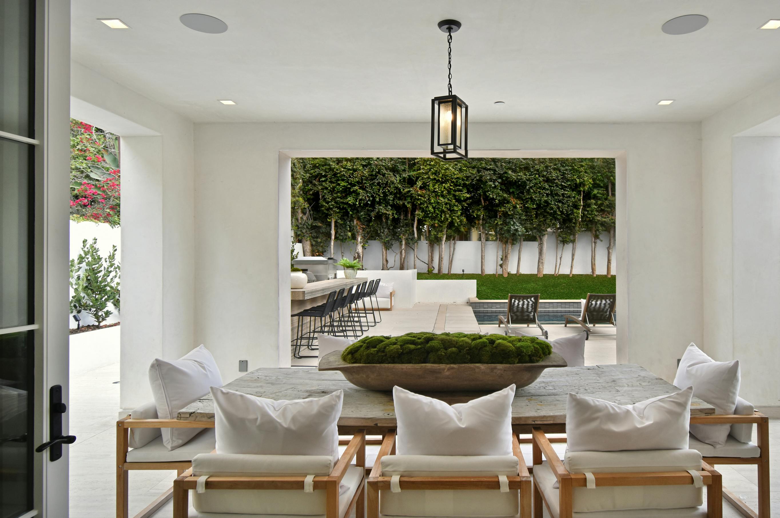 Meridith-Baer-Home-Home-Luxury-Homes-Southern-California-Montana-Modern-5