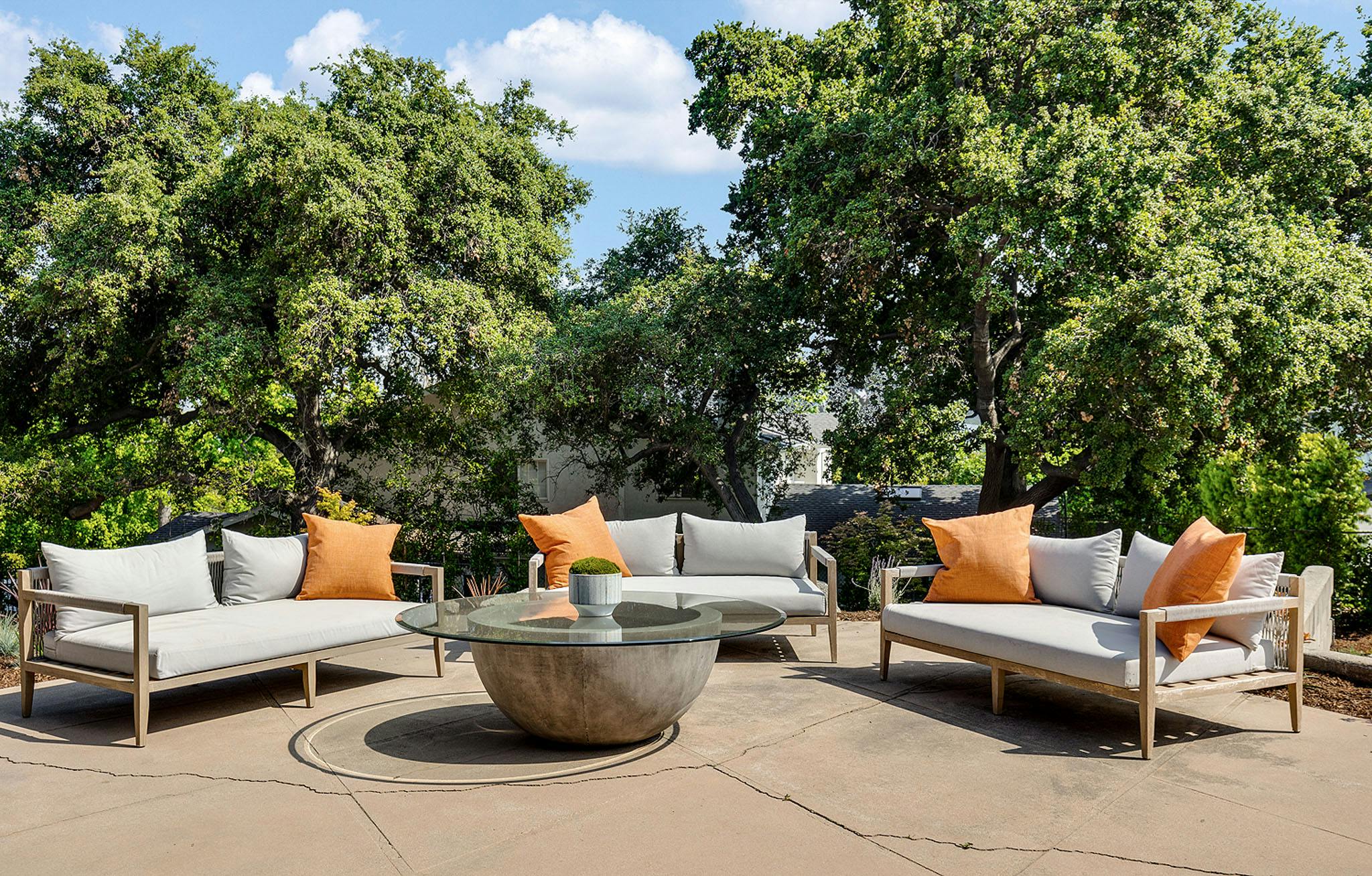 Meridith-Baer-Home-Home-Staging-California-The-Gainsburg-Residence-Outdoor