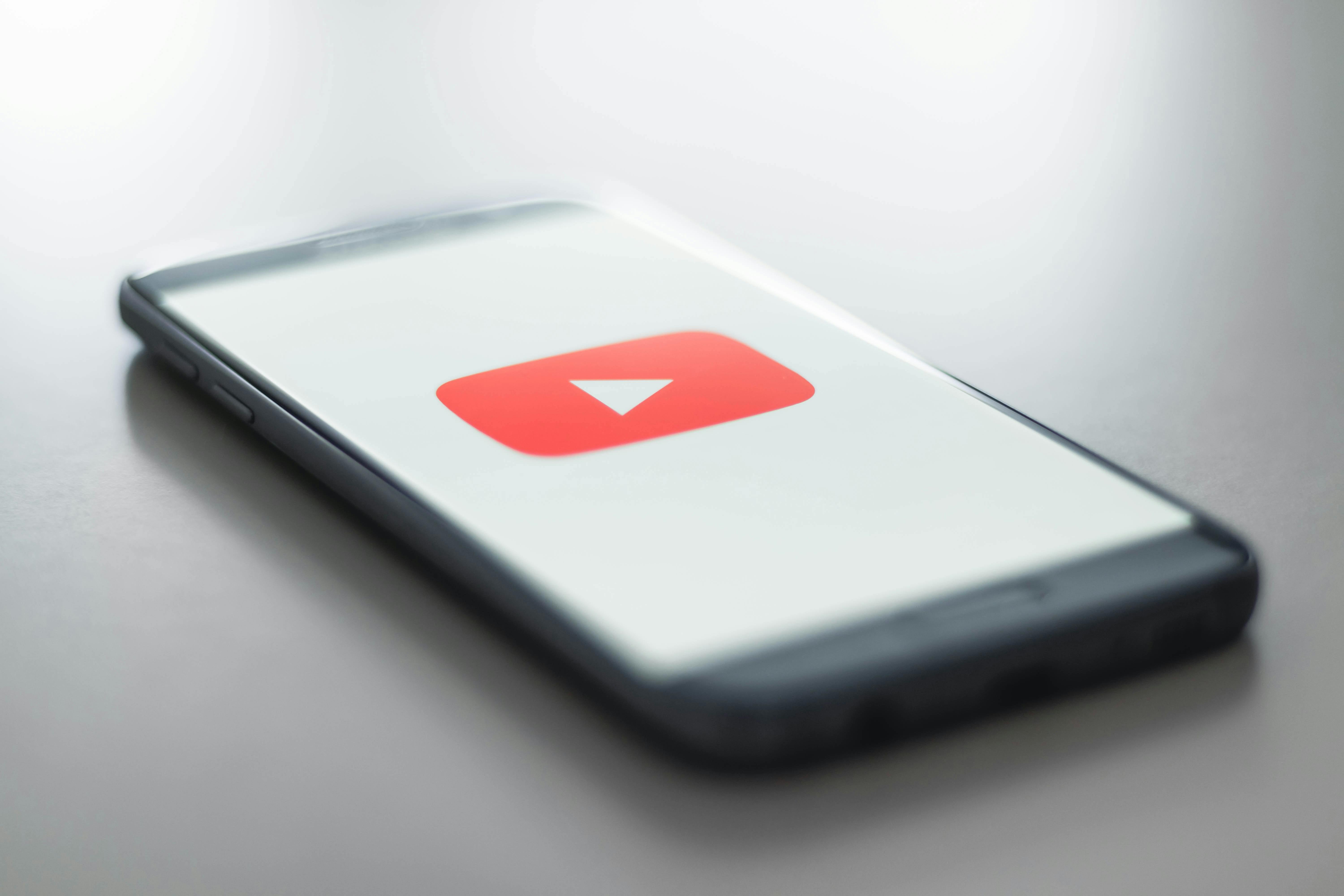 Create YouTube Intro Templates on your smartphone