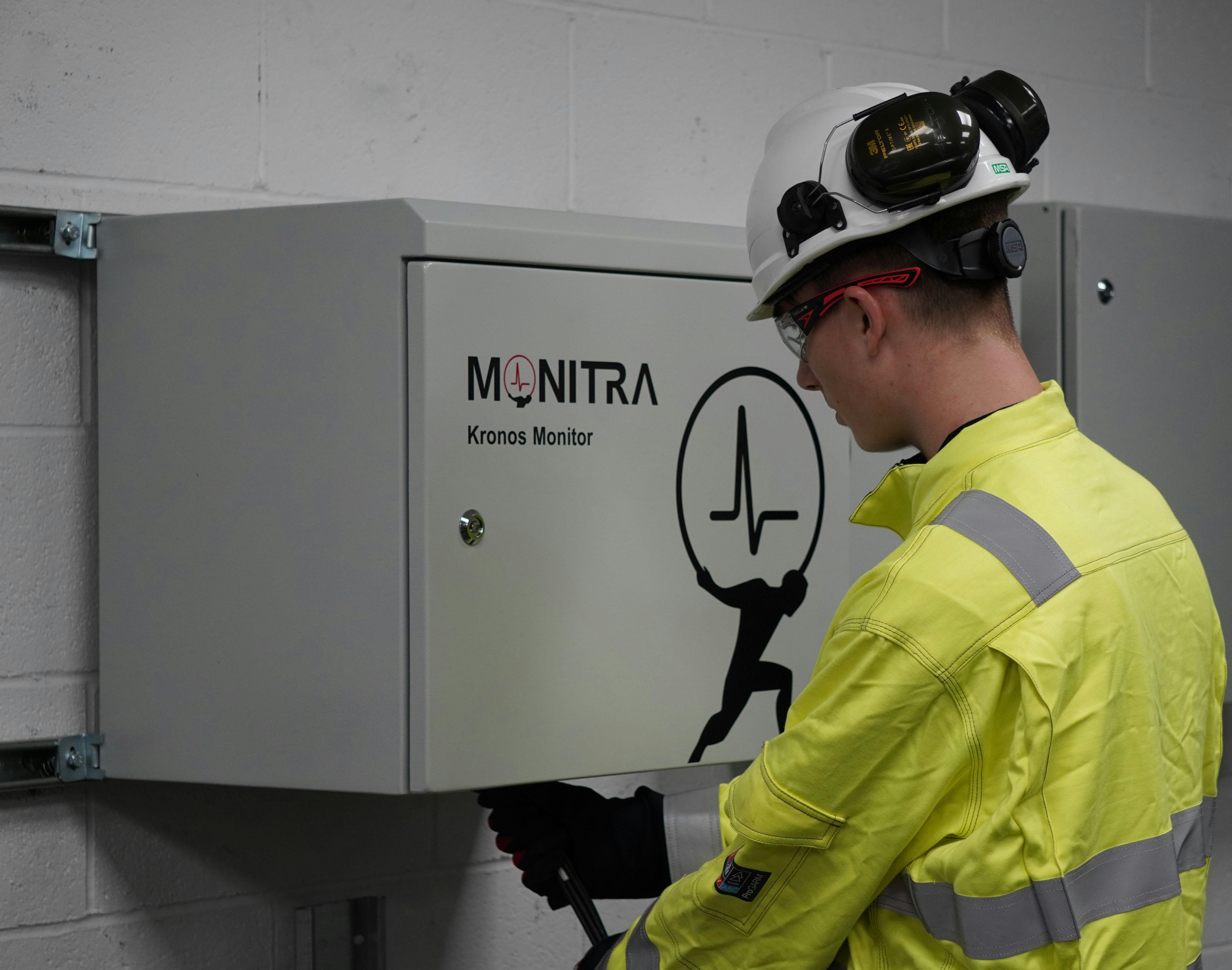 Kronos Permanent Monitor | Monitra