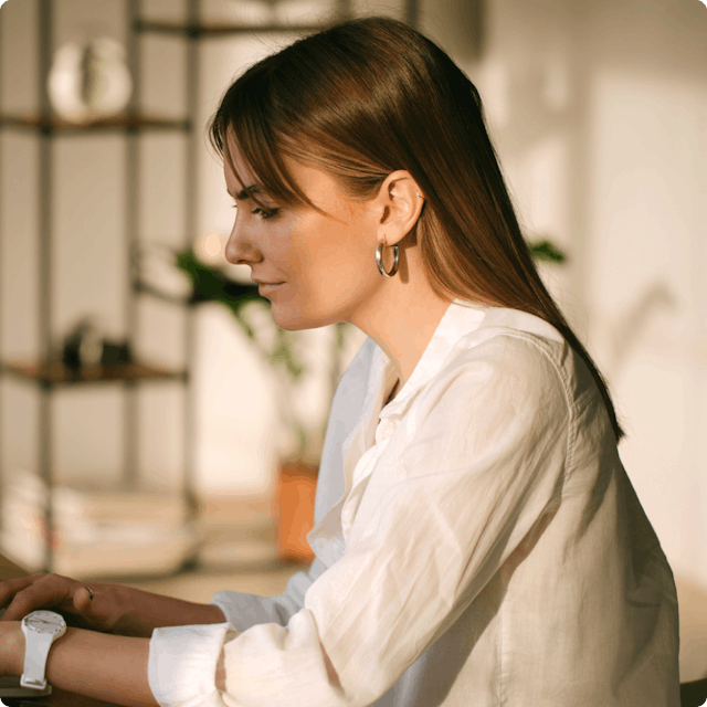 Corporate Credit Cards: Manage your business expenses | Moss