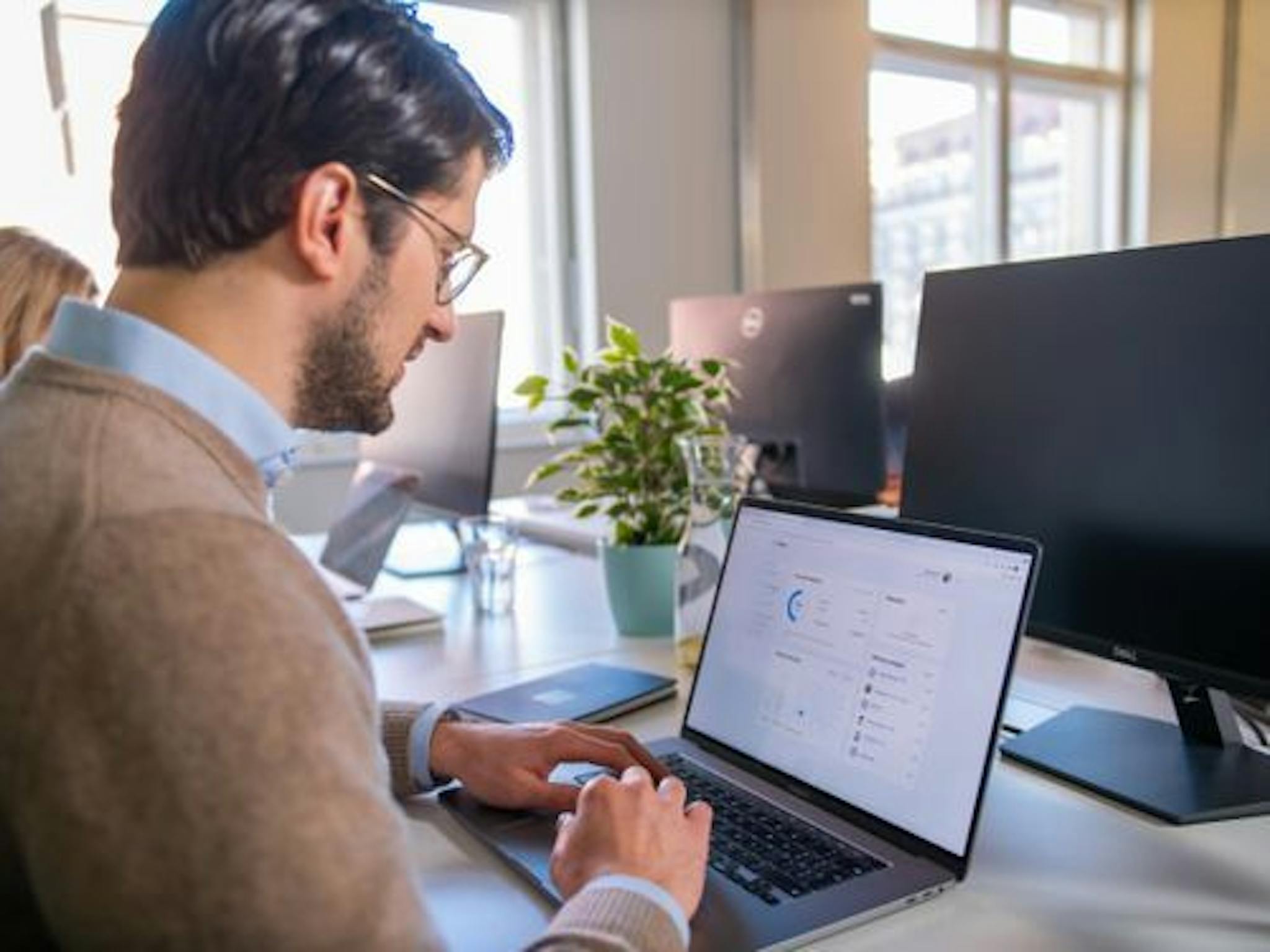 Thinking. Shaping. Doing. Your career at Moss.