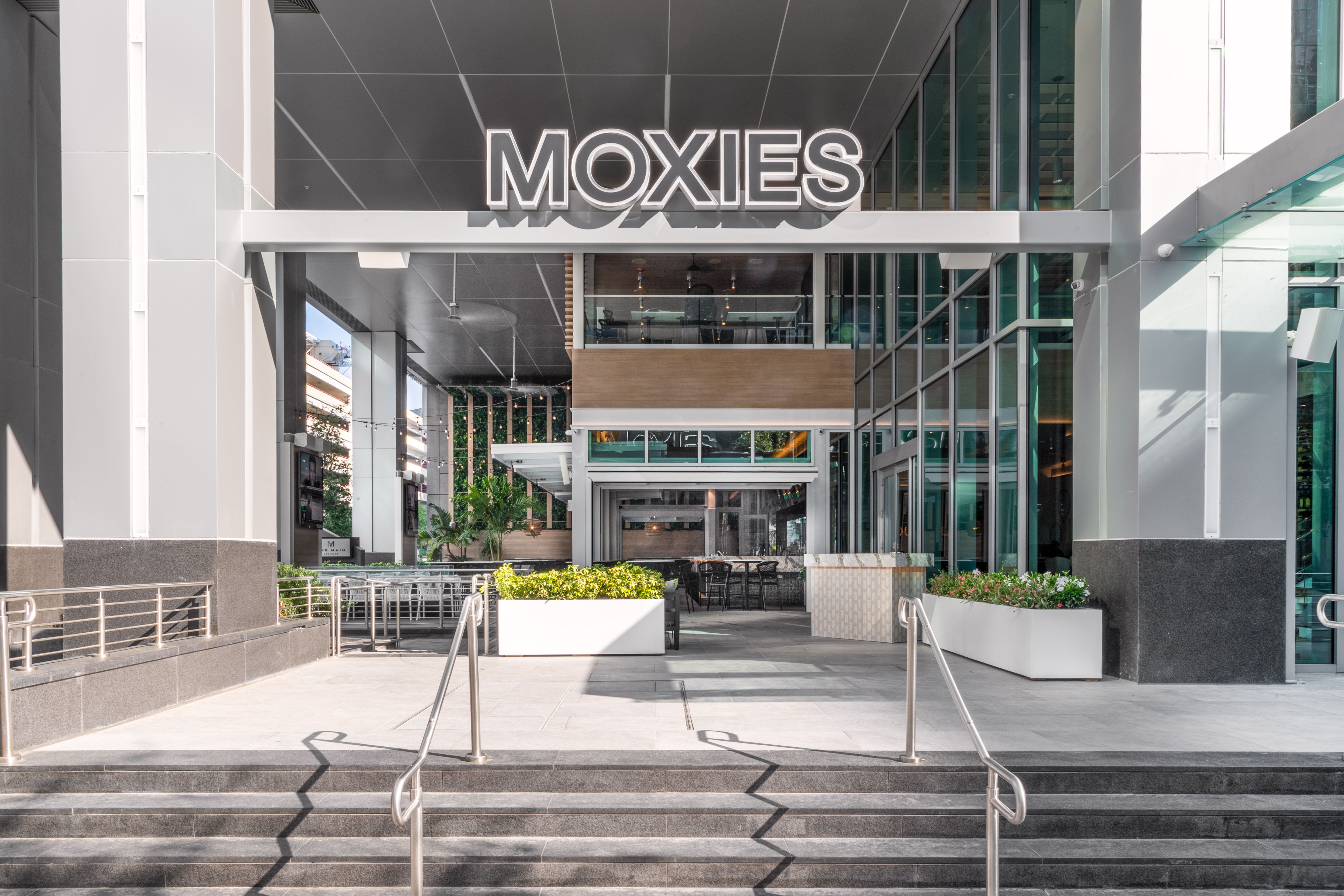 | Fort Lauderdale Restaurant | Moxies Restaurant