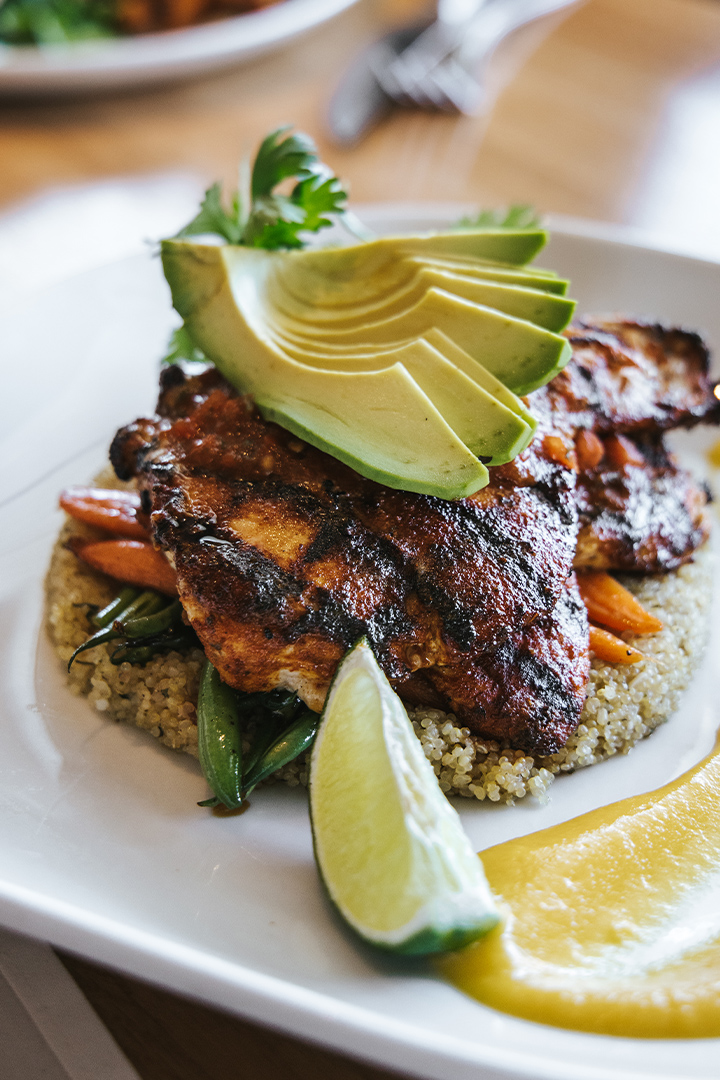 | Boston Seaport Restaurant | Moxies Restaurant