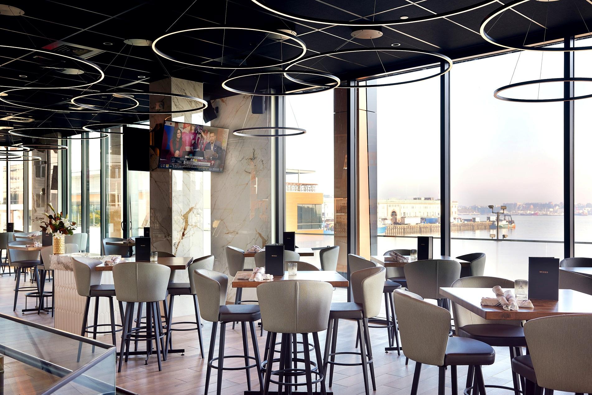 Group Bookings | Moxies Boston Seaport | Moxies Restaurant
