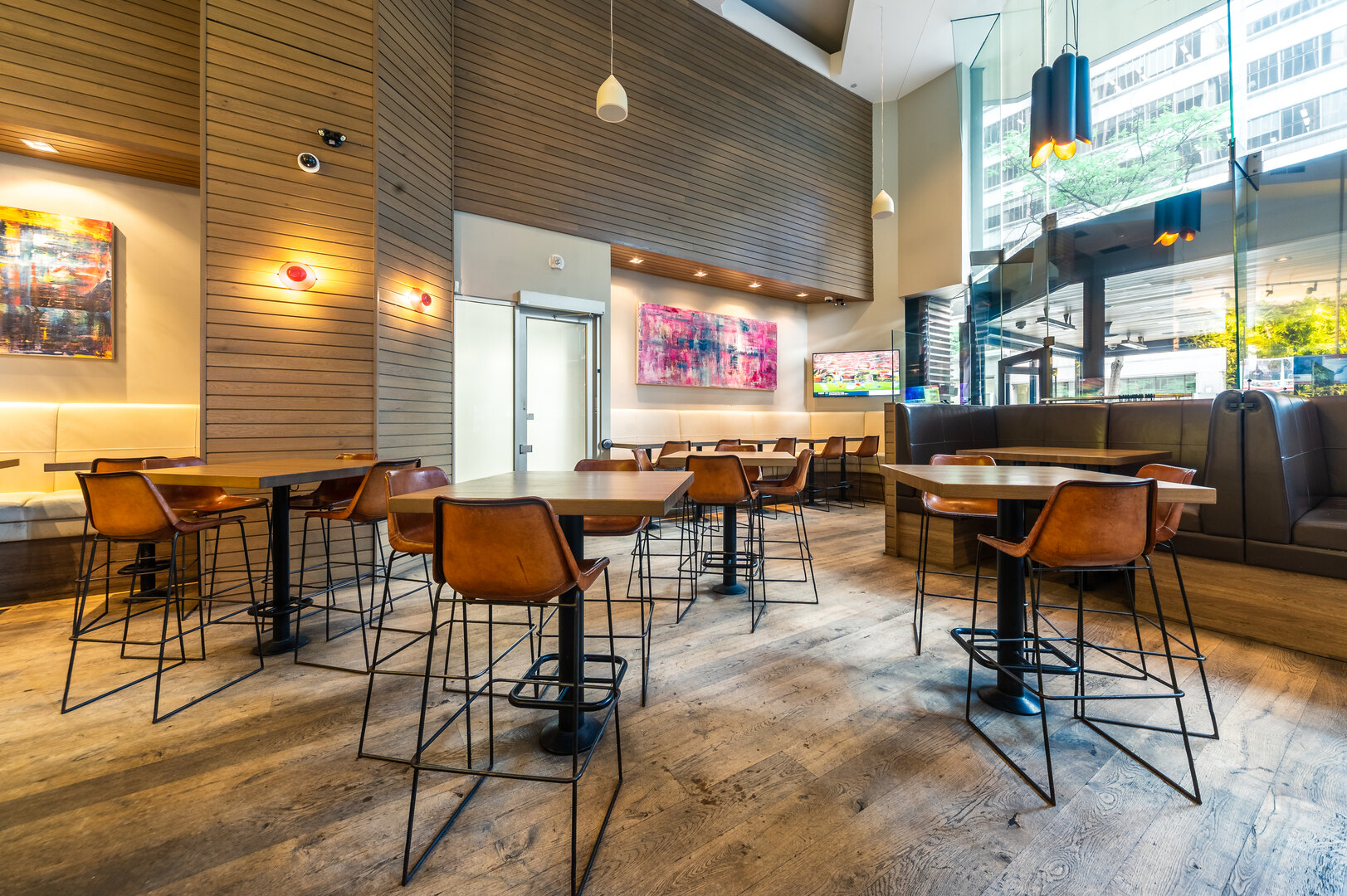 Group Bookings | Moxies Boston Seaport | Moxies Restaurant