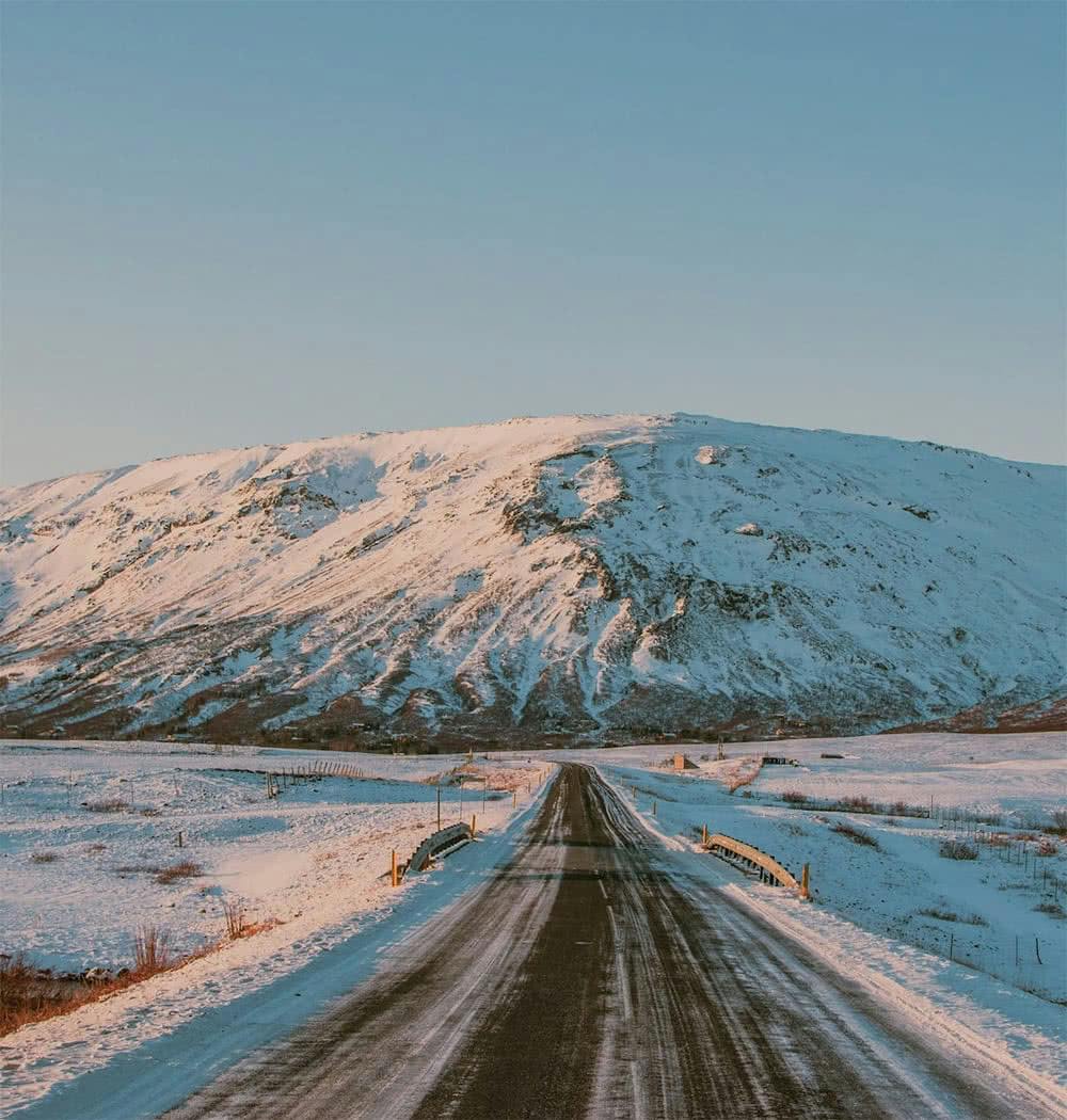 A Comprehensive Guide to Road Surfaces in Iceland | MyCar