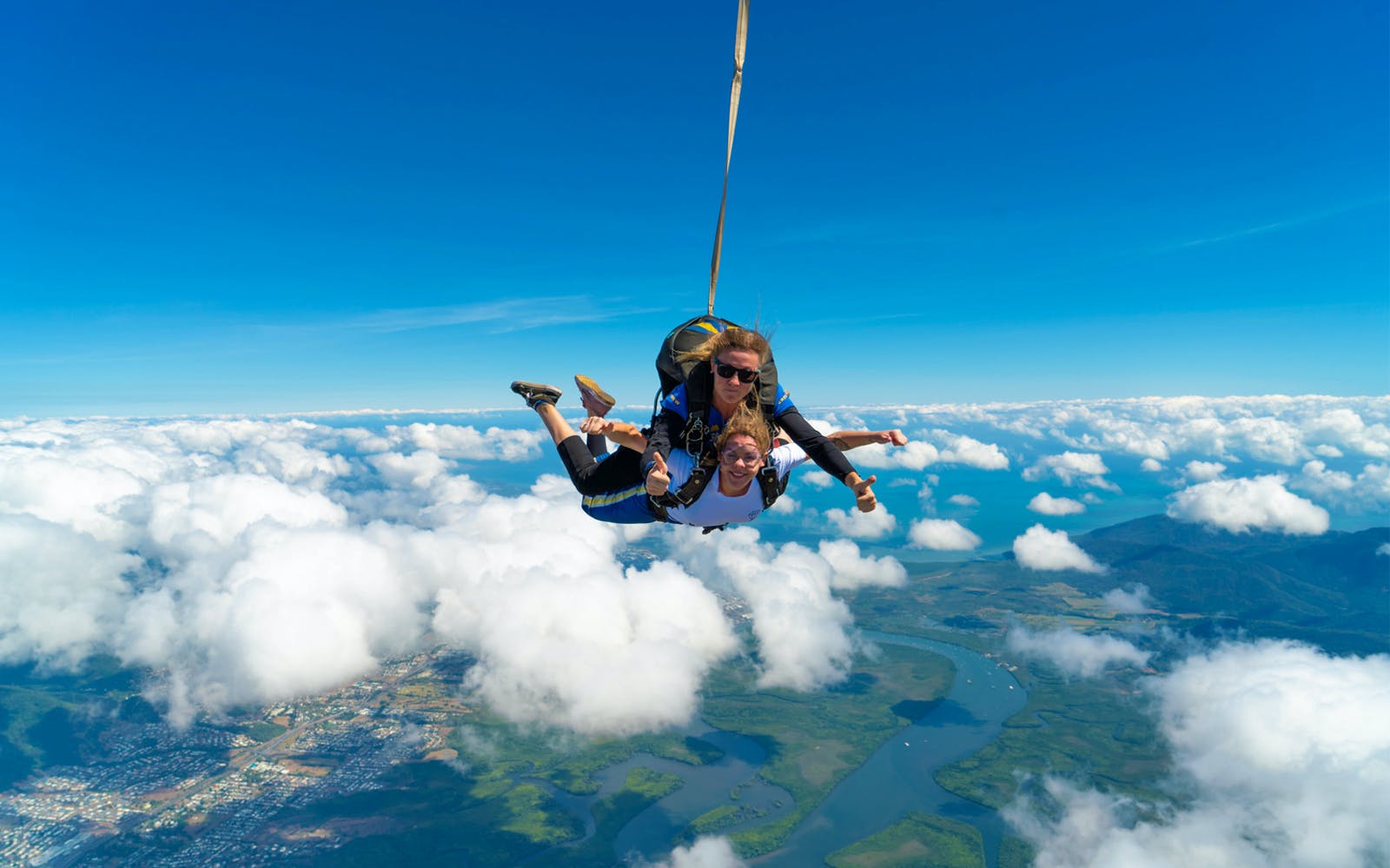 Skydiving Cairns - Freefall 15,000ft Tandem Skydive | Cairns, Airlie ...