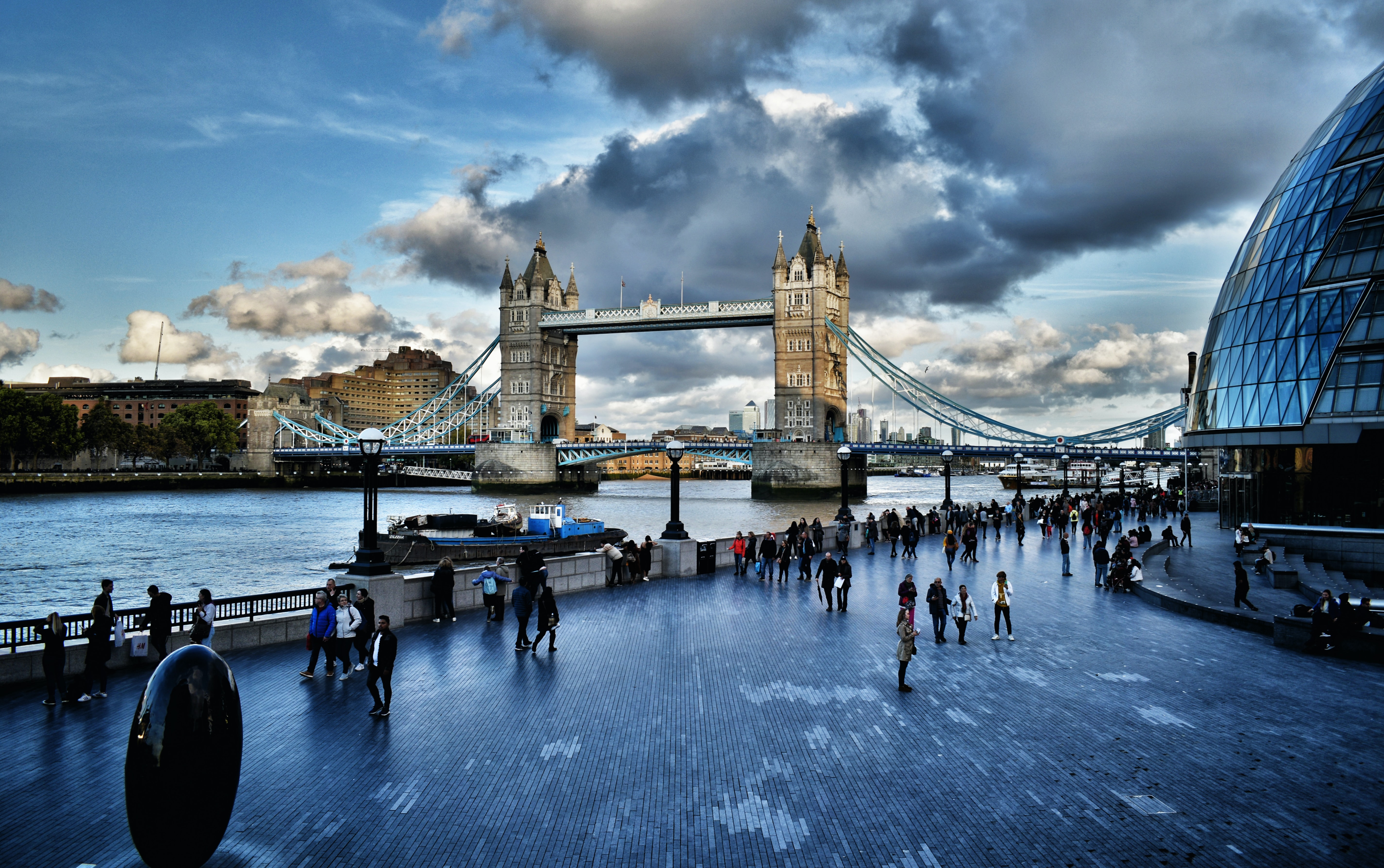 14 Interesting & Fun Facts | Tower Bridge London