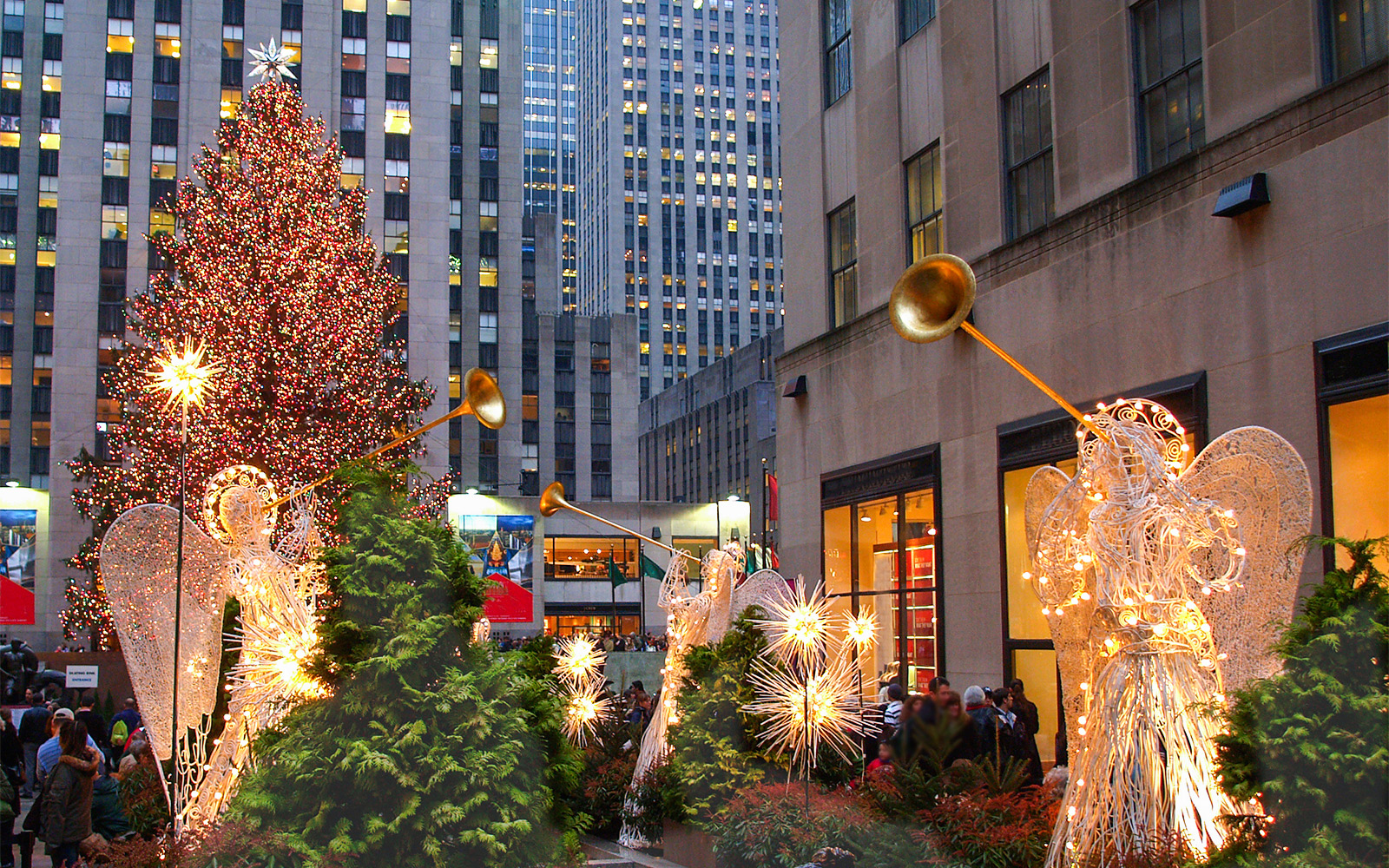 Rockefeller Center Christmas Guide | Ice Skating, Tree Lighting, & More