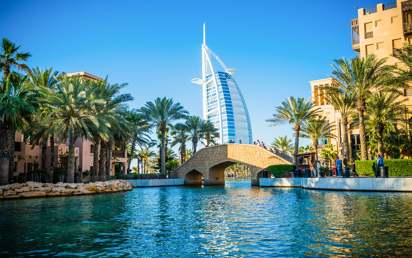 Visit Burj Al Arab and Know About The History, Culture & More