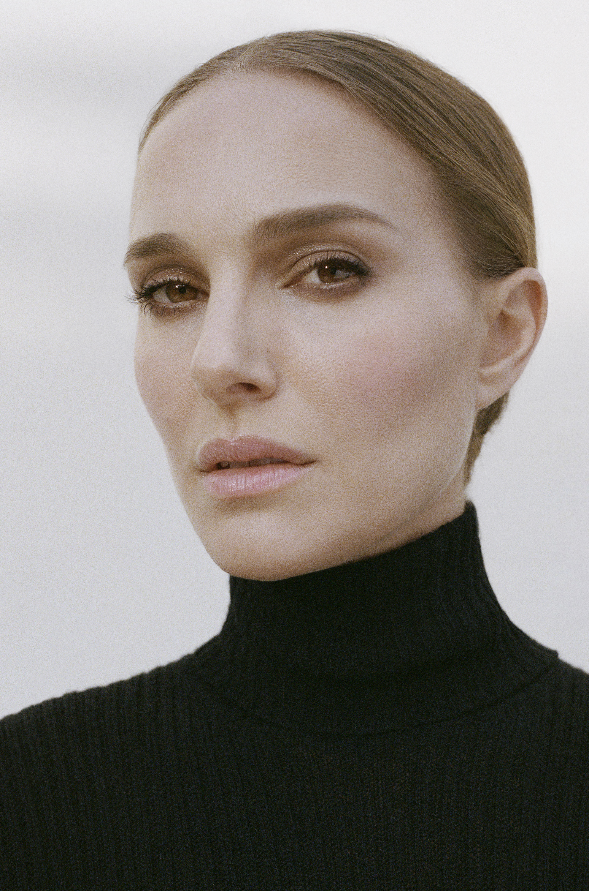 Natalie Portman Portrays an Actor in May December