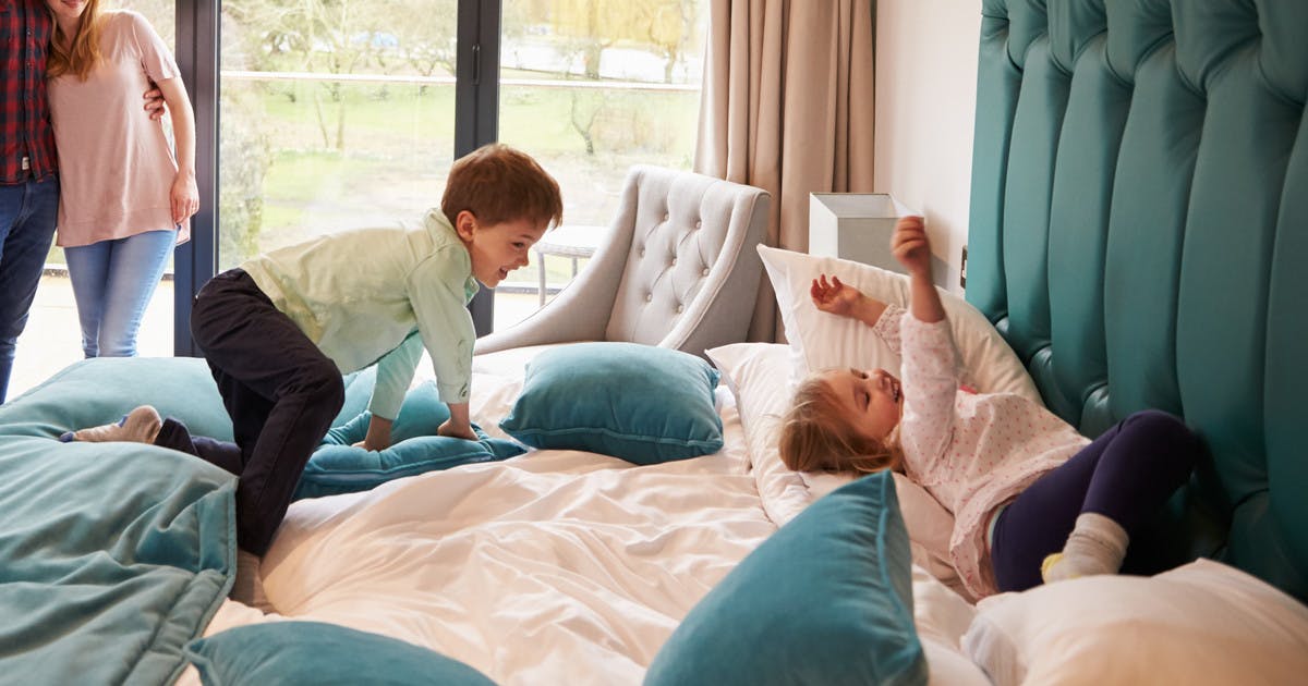 A night in a hotel with kids: the dream v. the reality - Netmums