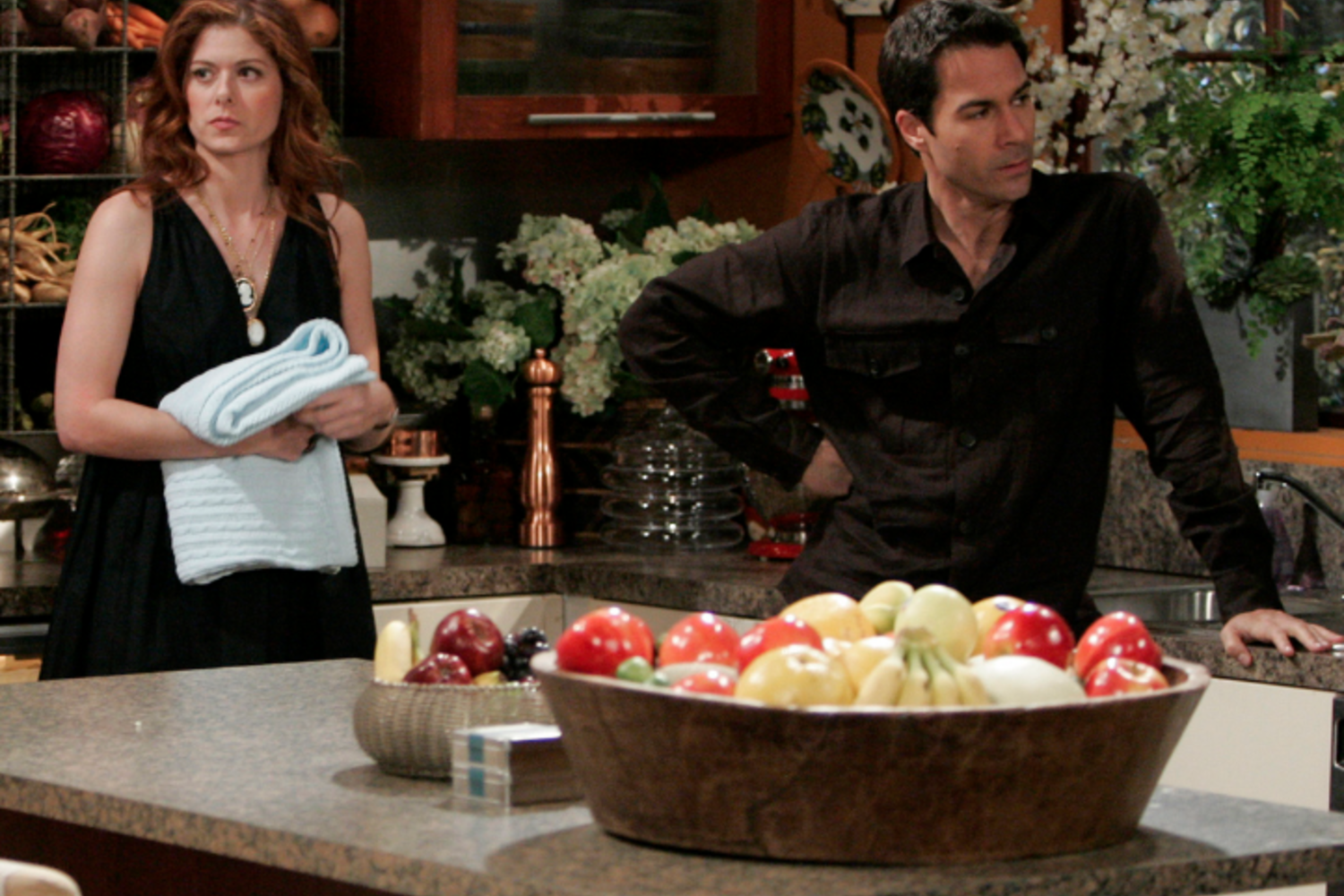 31 Times Films And TV Shows Hid A Star's Real-life Pregnancy - Netmums