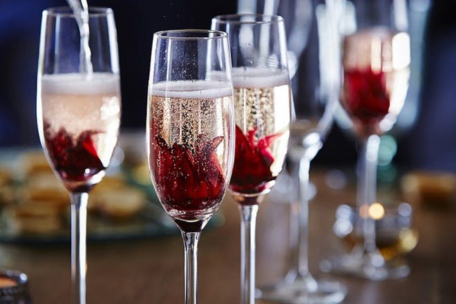 10 ways to pimp up your prosecco - Netmums