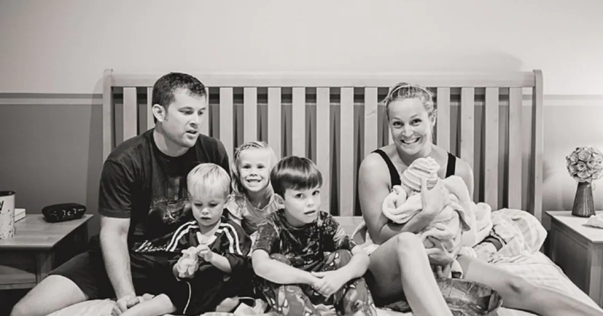 Stunning photos capture a beautiful home birth - Netmums