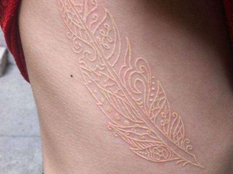 30 Best Feather Tattoos For 2021 - Netmums