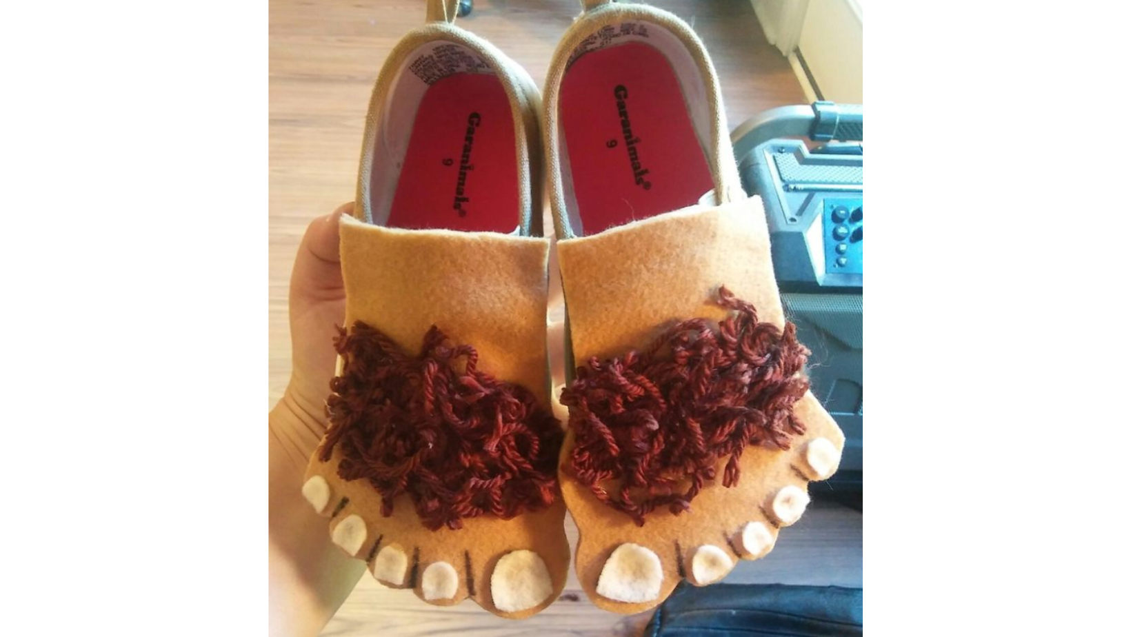 Dad Shares Amazing DIY Monster Feet Idea for Halloween - Netmums