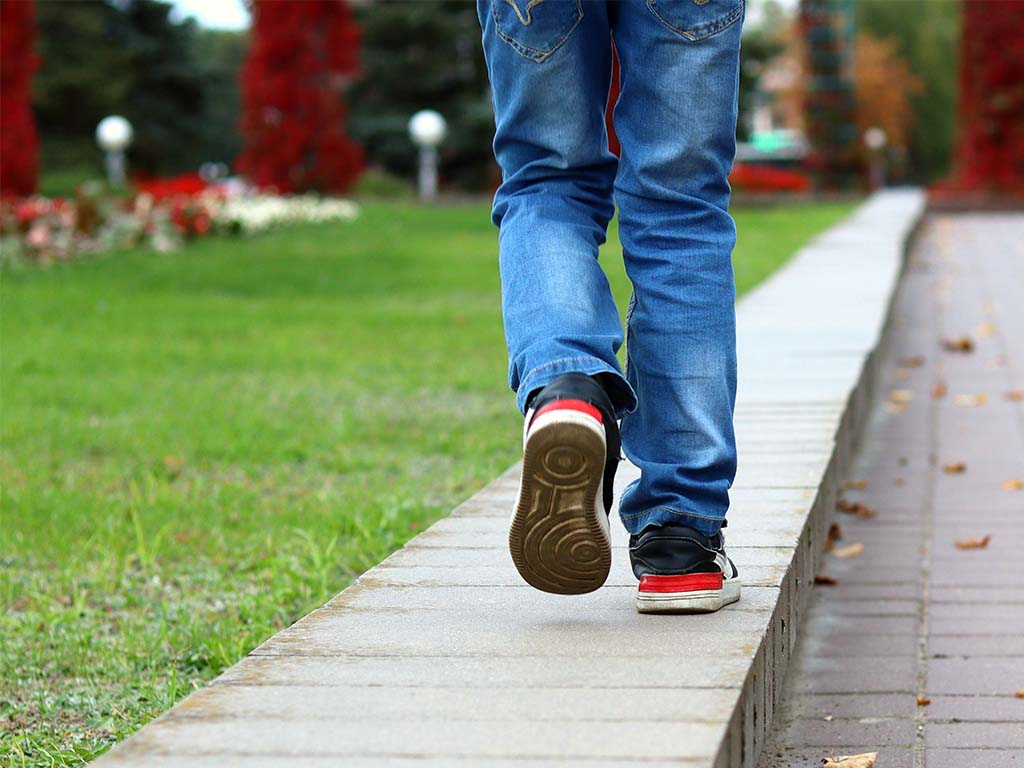 The best GPS trackers to keep your children safe - Netmums Reviews