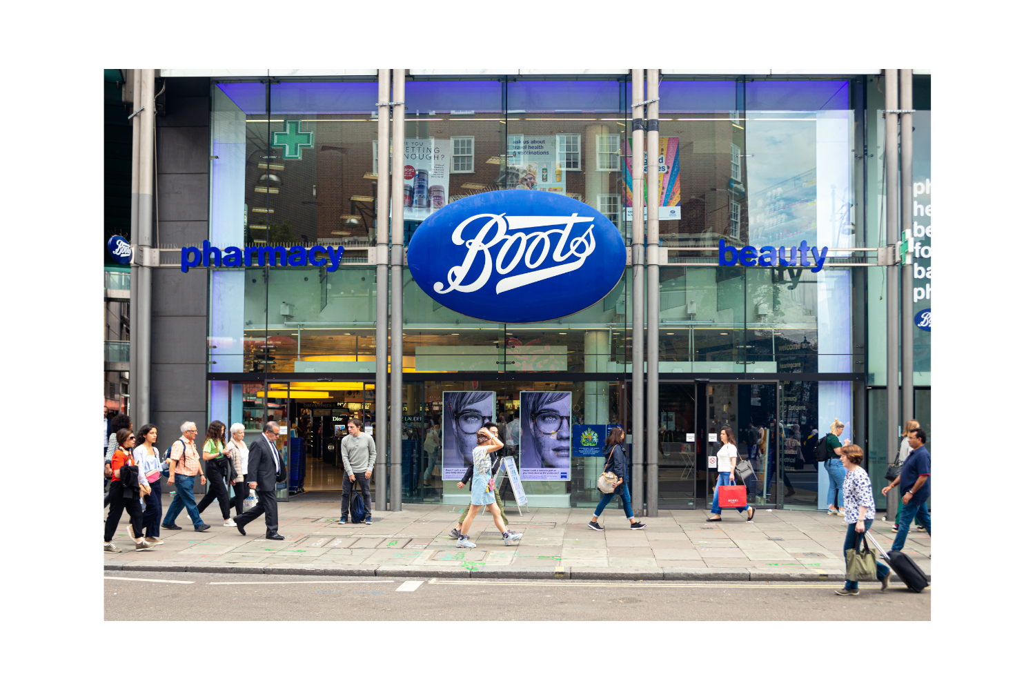 Boots shoppers loving £5.99 toothpaste that whitens teeth 'almost ...