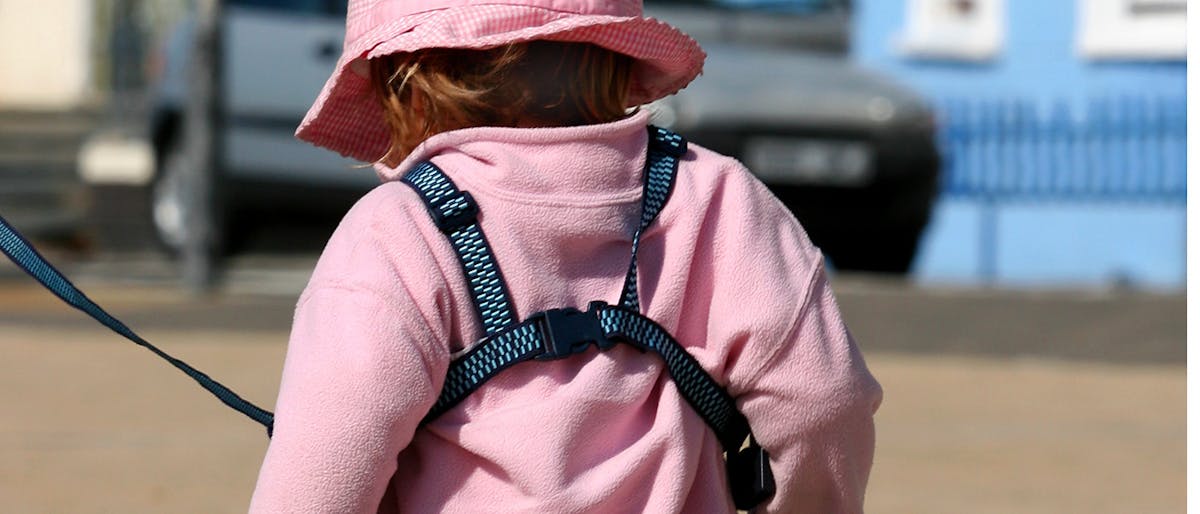 How to shop for toddler reins, backpacks and wrist straps - Netmums Reviews