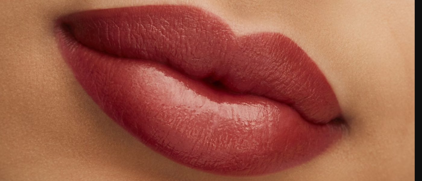 Shoppers snap up £24 MAC lipstick for just £6 in winter sale - Netmums Reviews