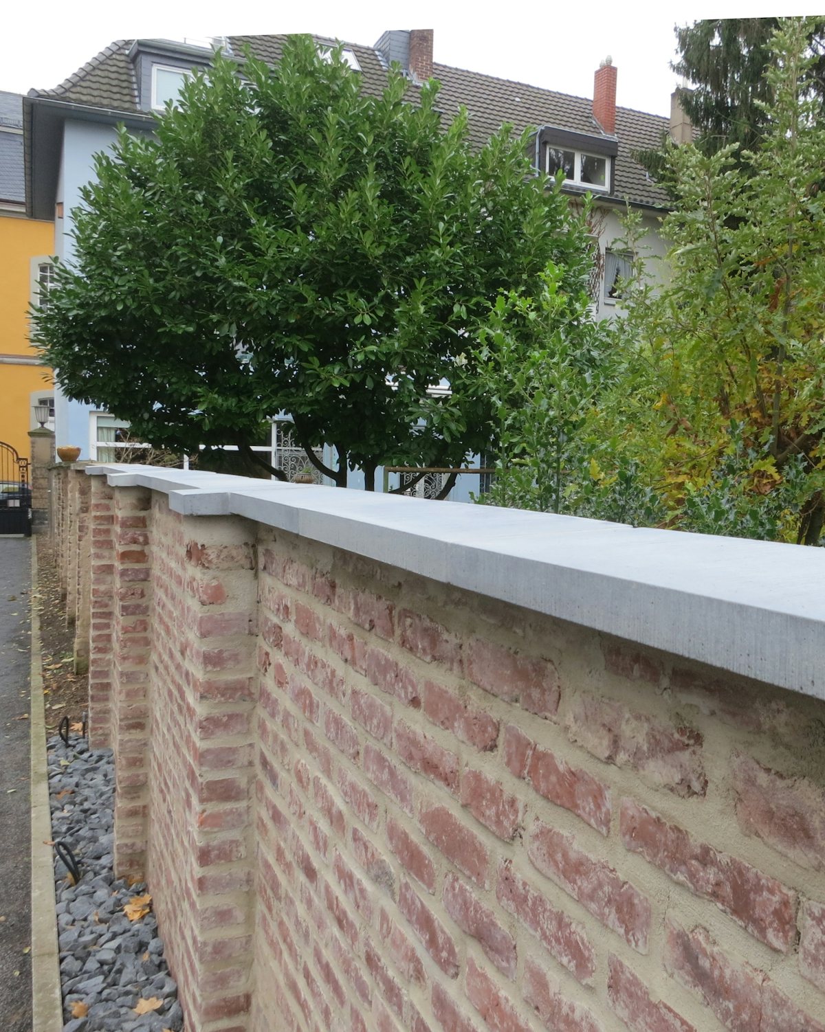 Mauerabdeckung aus Beton bestellen | Niessen GmbH
