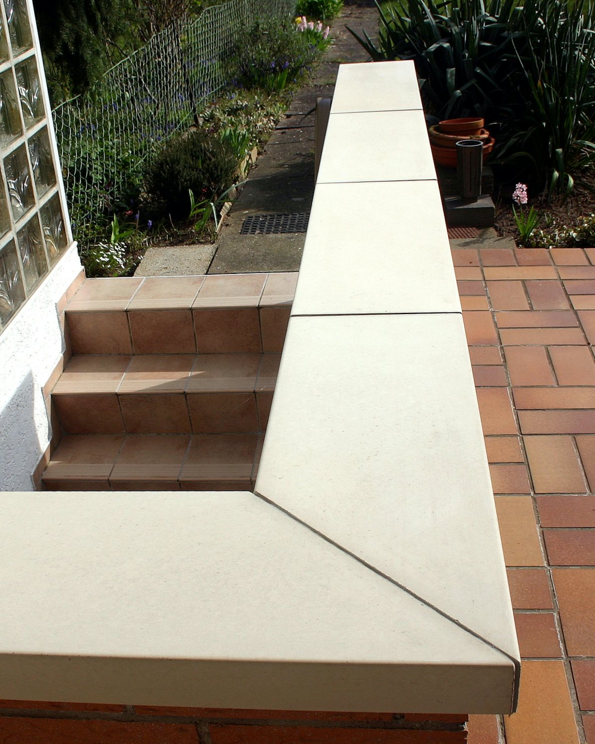 Mauerabdeckung aus Beton bestellen | Niessen GmbH